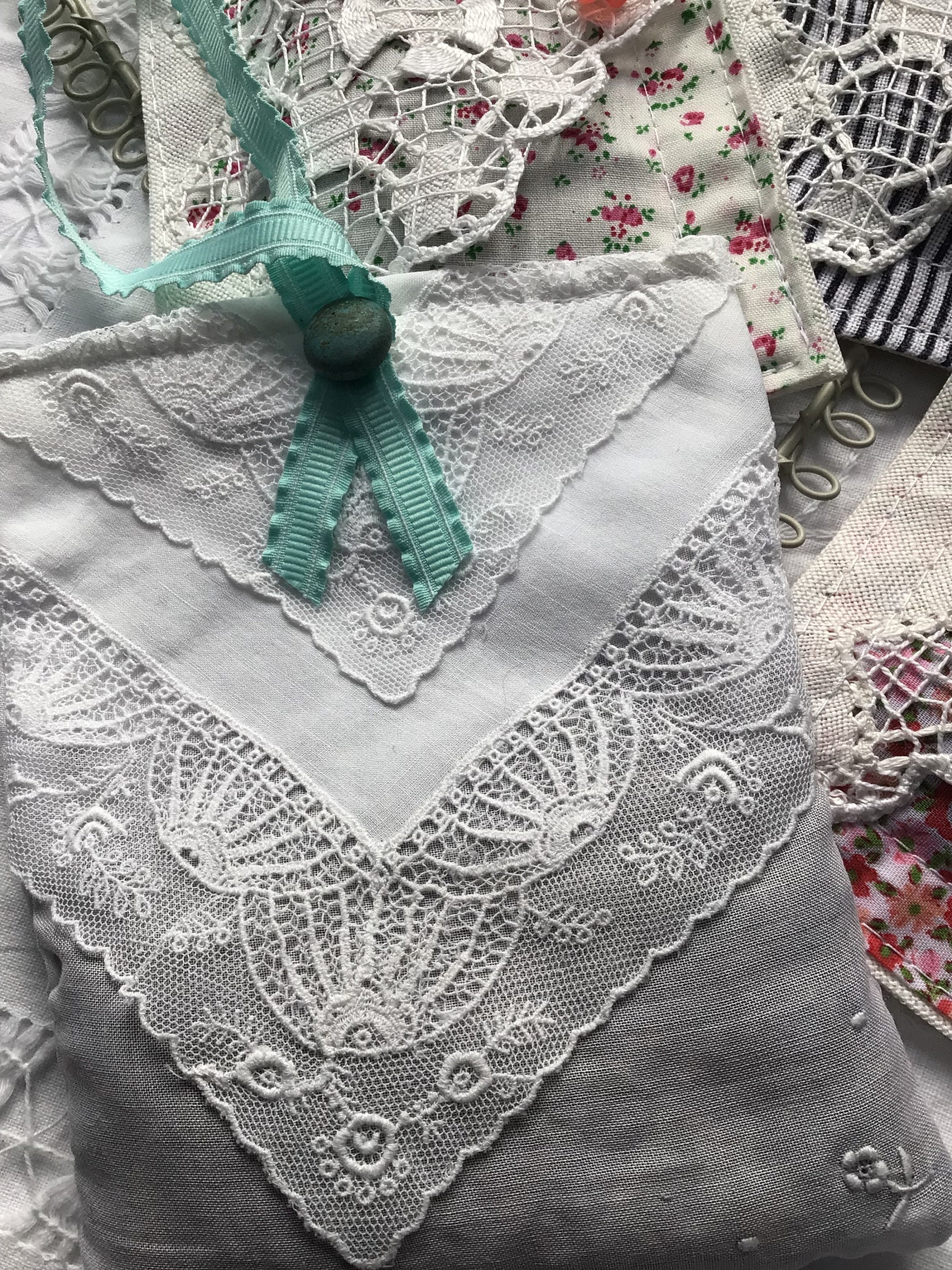 Vintage Antique Embroidered Lavender Bags/beautiful Lavender Sachets ...