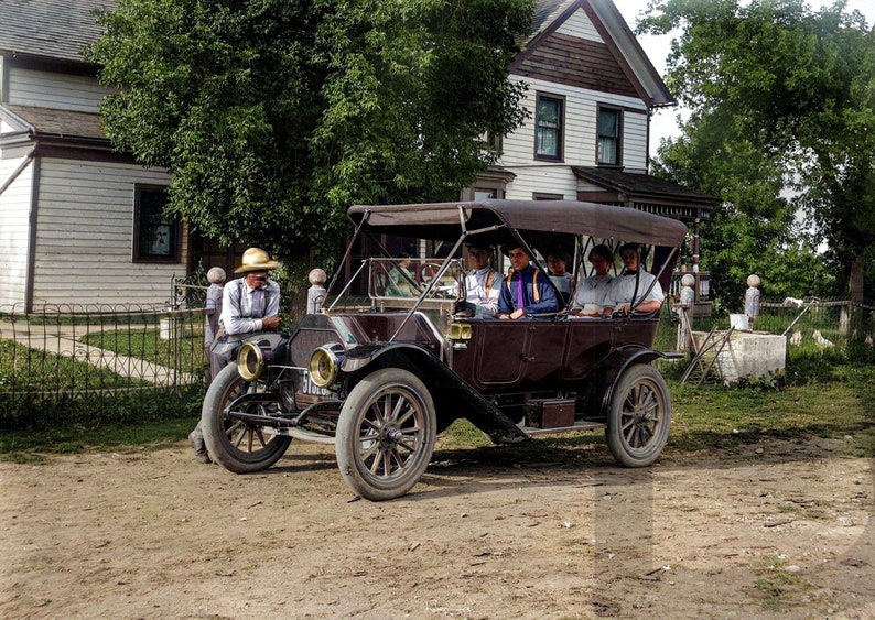 1912 Overland Touring Car Taken at Barn-raising With an Illinois Tag 11 ...