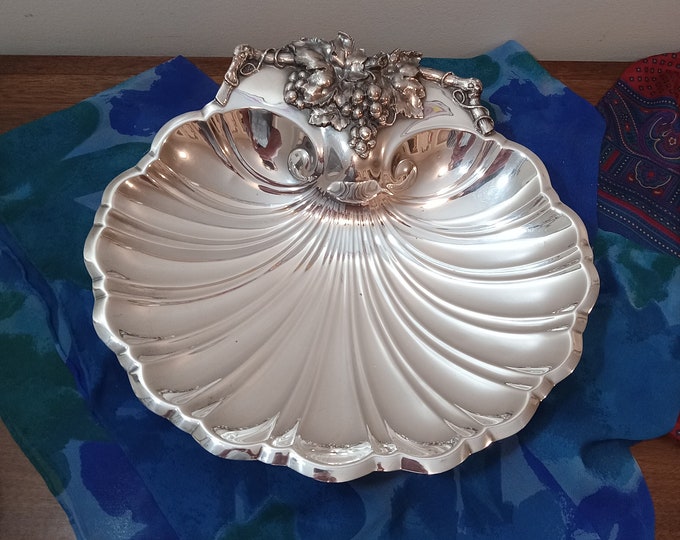 Vintage Large Reed & Barton Silverplate Footed Scalloped Edge Sea Shell ...