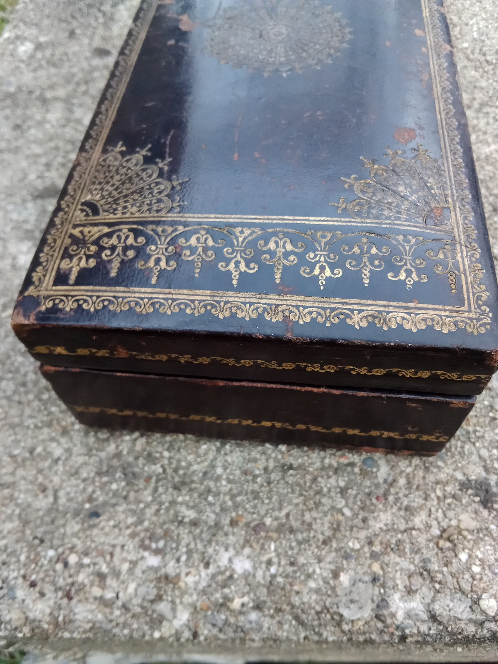 Vintage Heavily Distressed Tooled Leather Document/trinket/jewelry Box ...