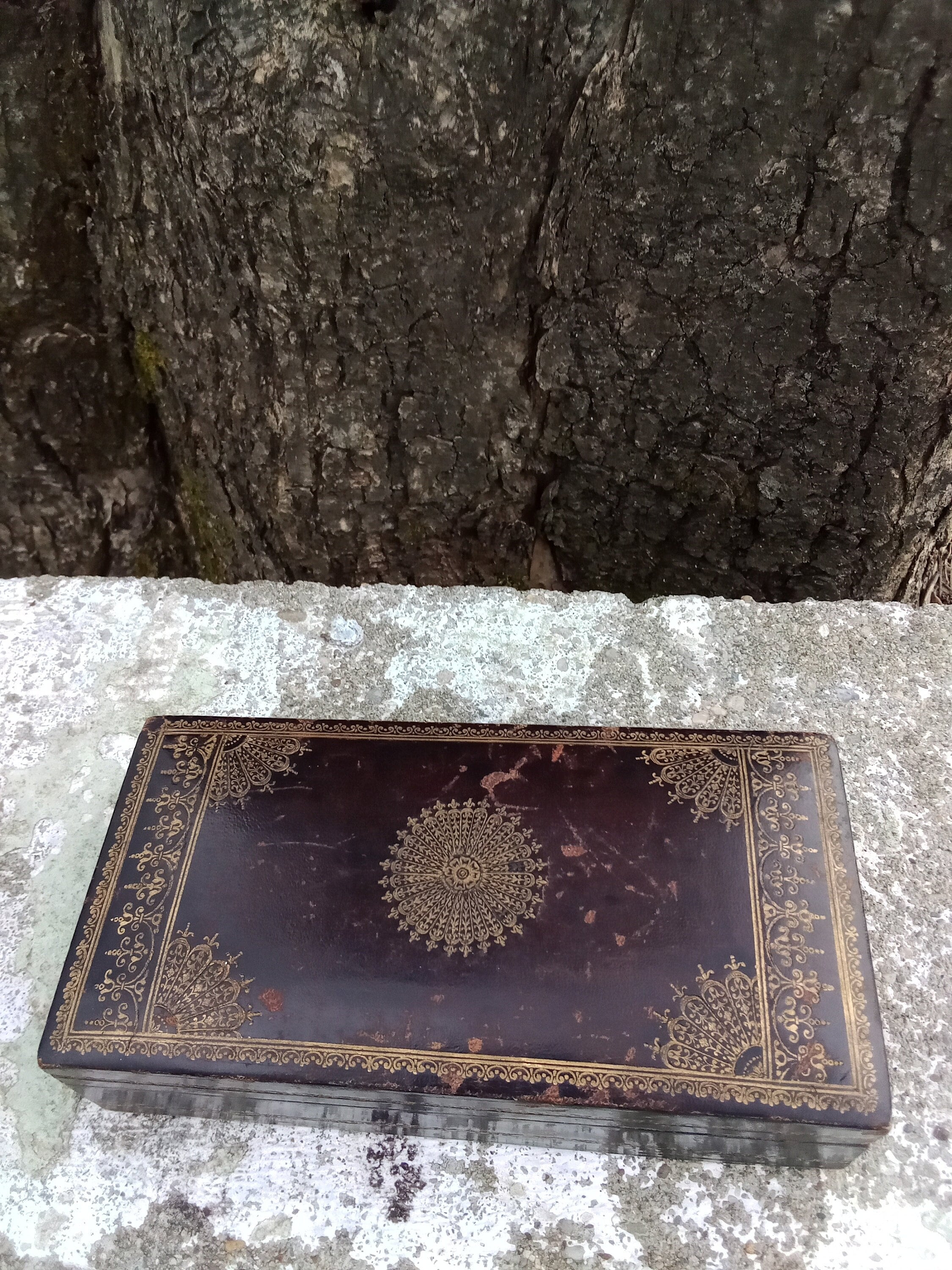Vintage Heavily Distressed Tooled Leather Document/trinket/jewelry Box ...