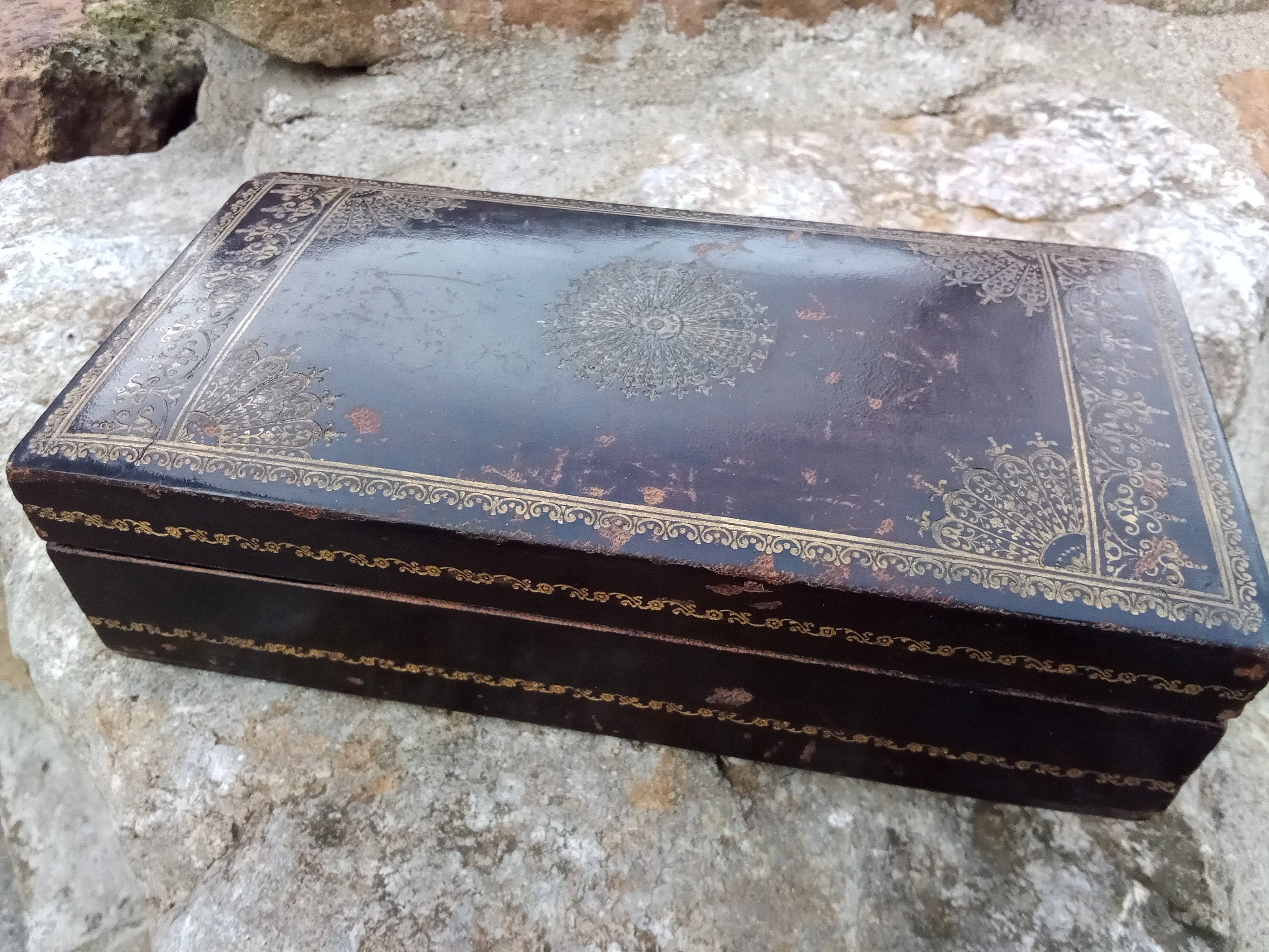 Vintage Heavily Distressed Tooled Leather Document/trinket/jewelry Box ...