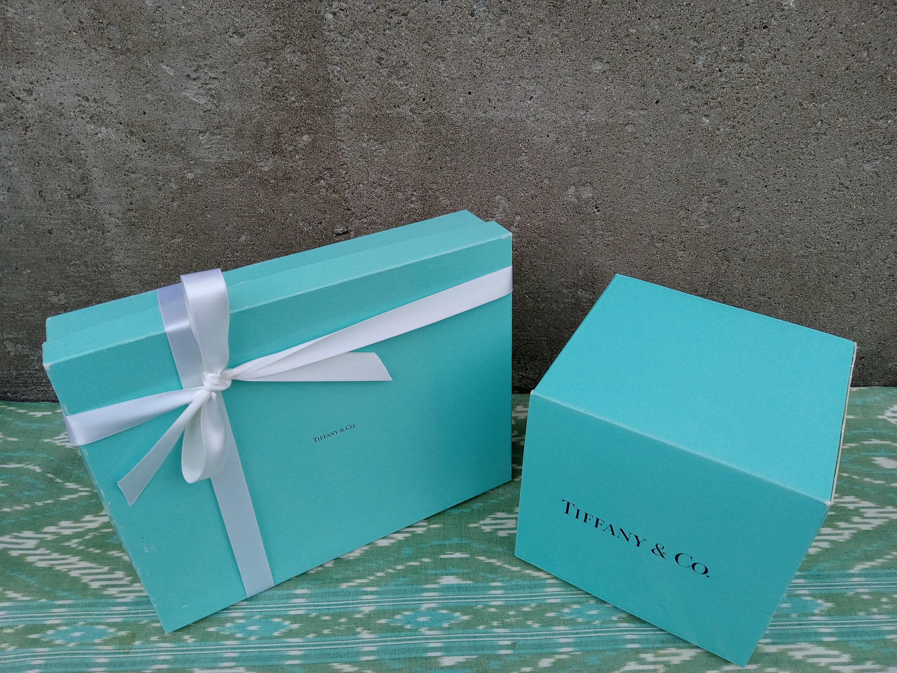 Vintage Set of Authentic Tiffany & Co. Iconic Blue Gift Boxes With One ...