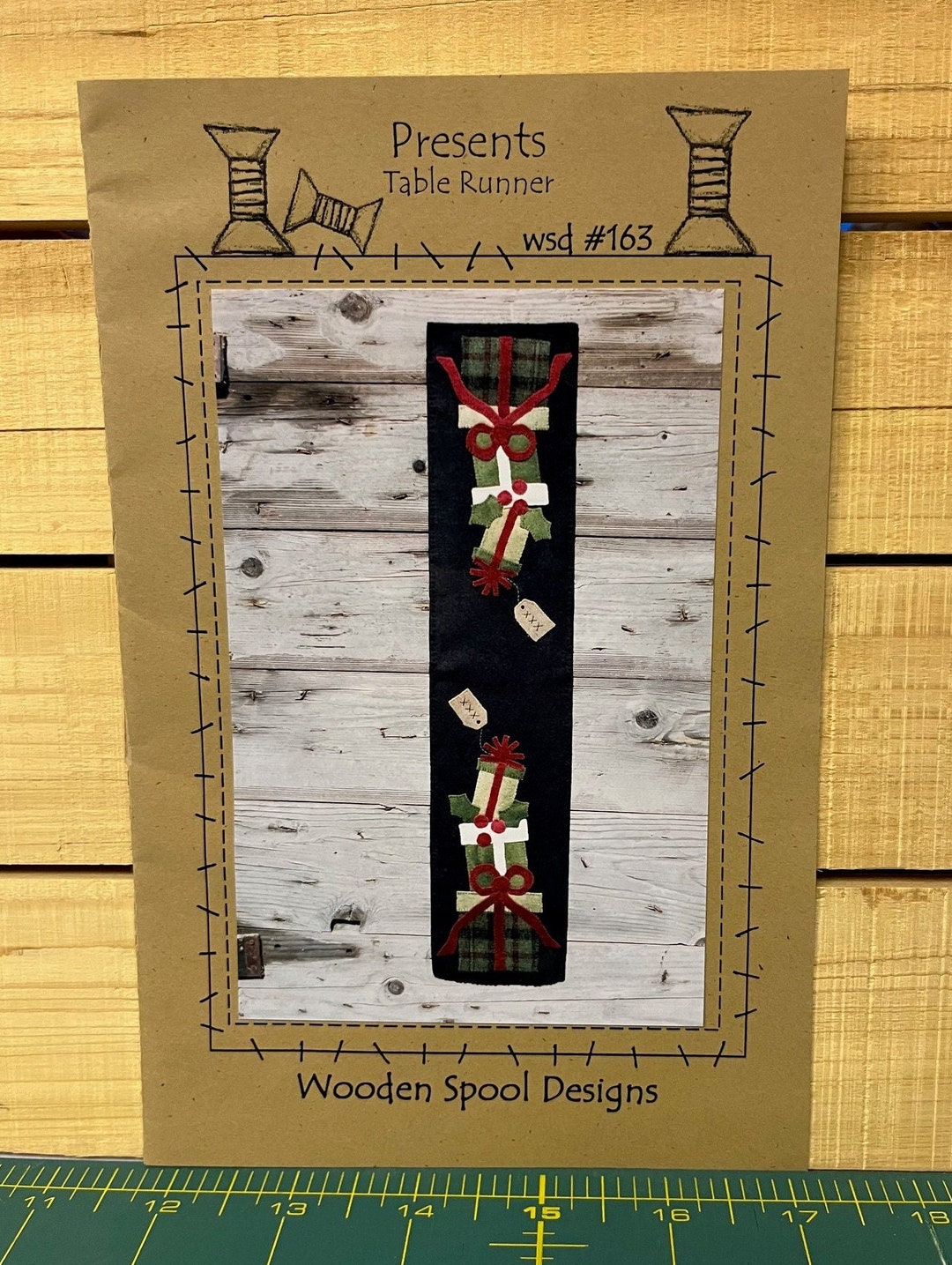 Wooden Spool Designs "presents" Table Runner Pattern #WSD-163 ...