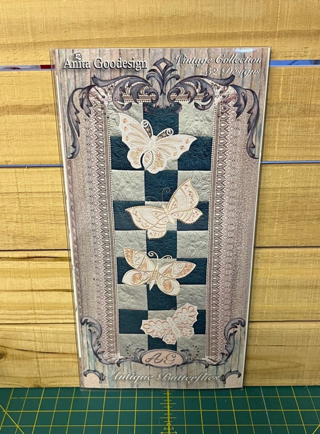 Anita Goodesign - Vintage Collection - Antique Butterflies - Machine ...