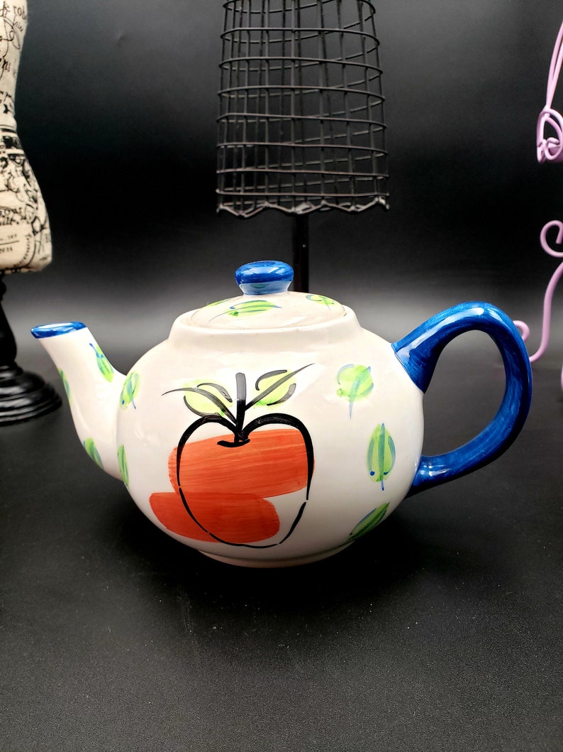 Vintage Ceramic Teapot by Inspirado IDC. Painterly Apple. Seattle USA ...