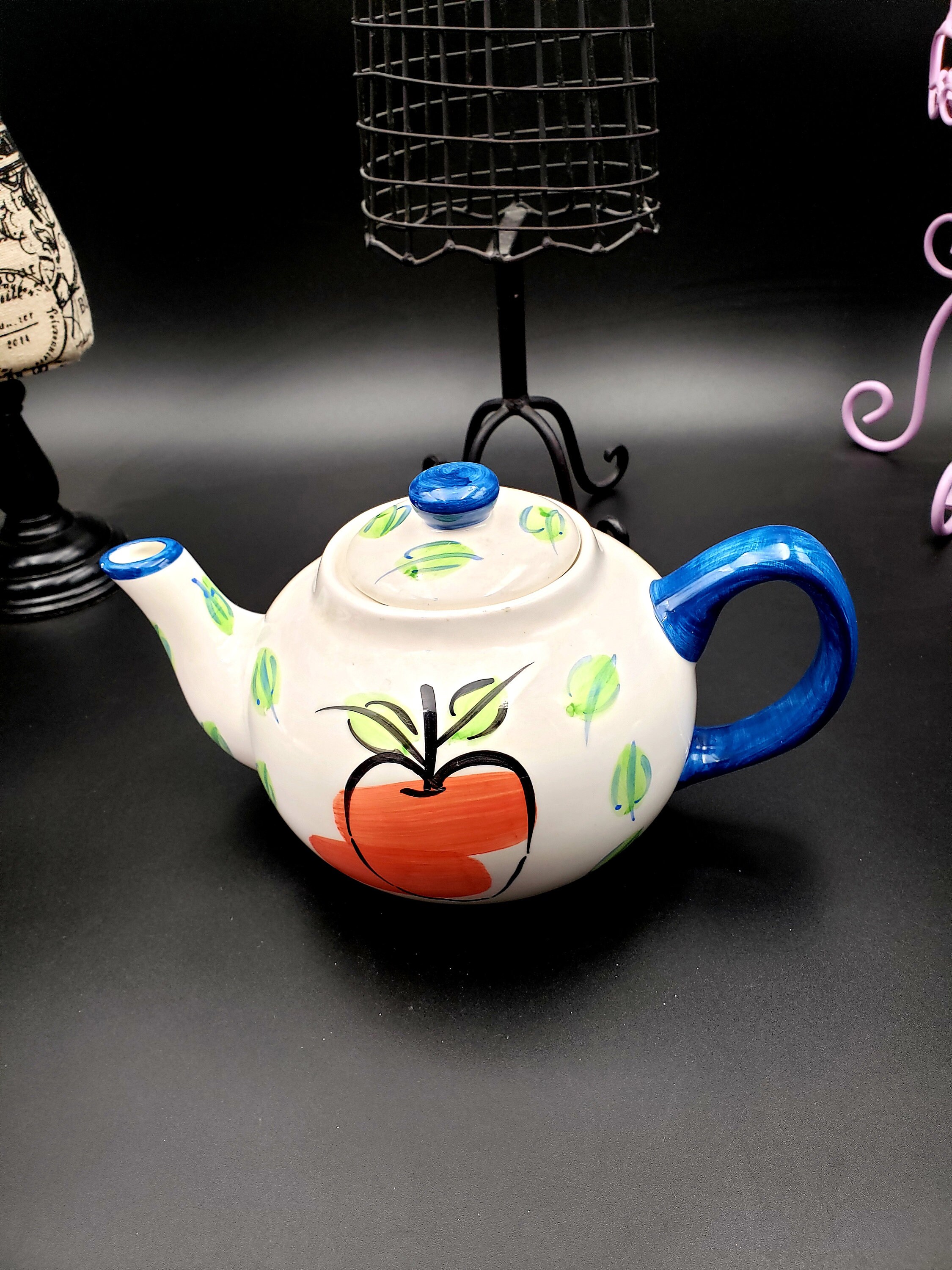 Vintage Ceramic Teapot by Inspirado IDC. Painterly Apple. Seattle USA ...