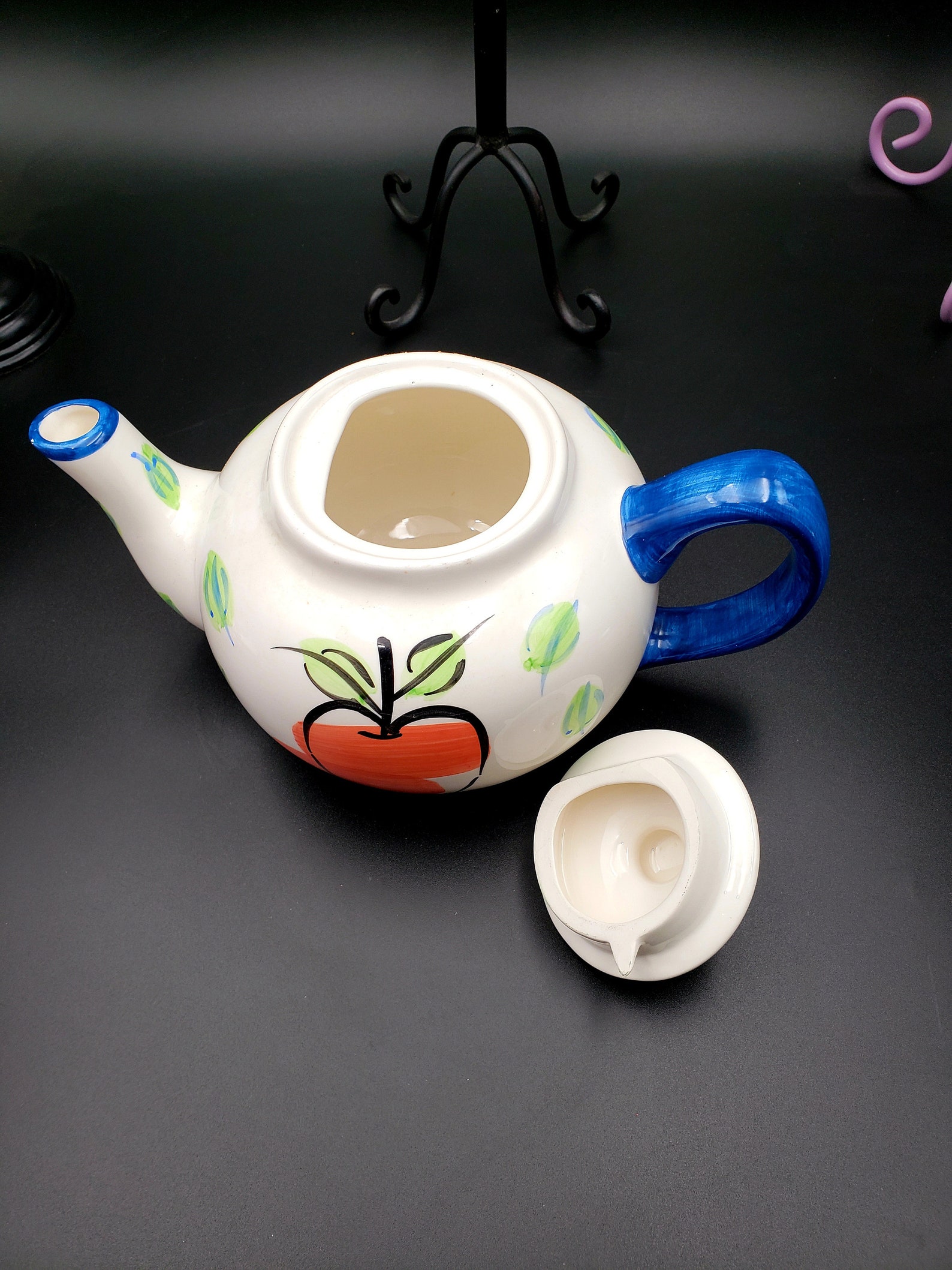 Vintage Ceramic Teapot by Inspirado IDC. Painterly Apple. Seattle USA ...