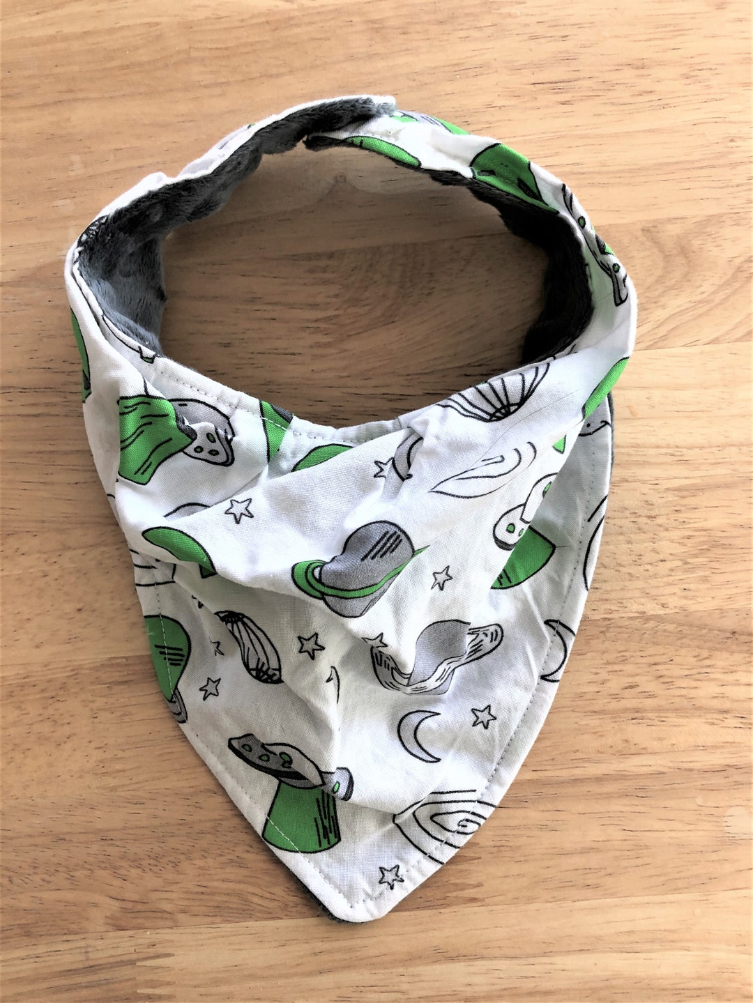 Baby Bib Bandana-style Aliens and Spaceships Novelty Print - Etsy