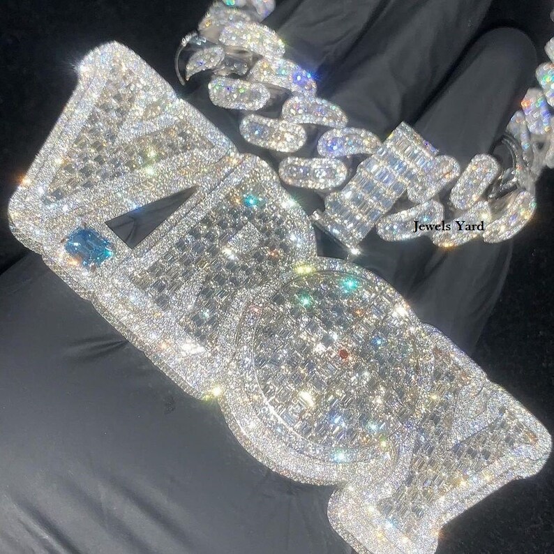 Customize vroy'' Pendant Round Real Moissanite - Etsy New Zealand