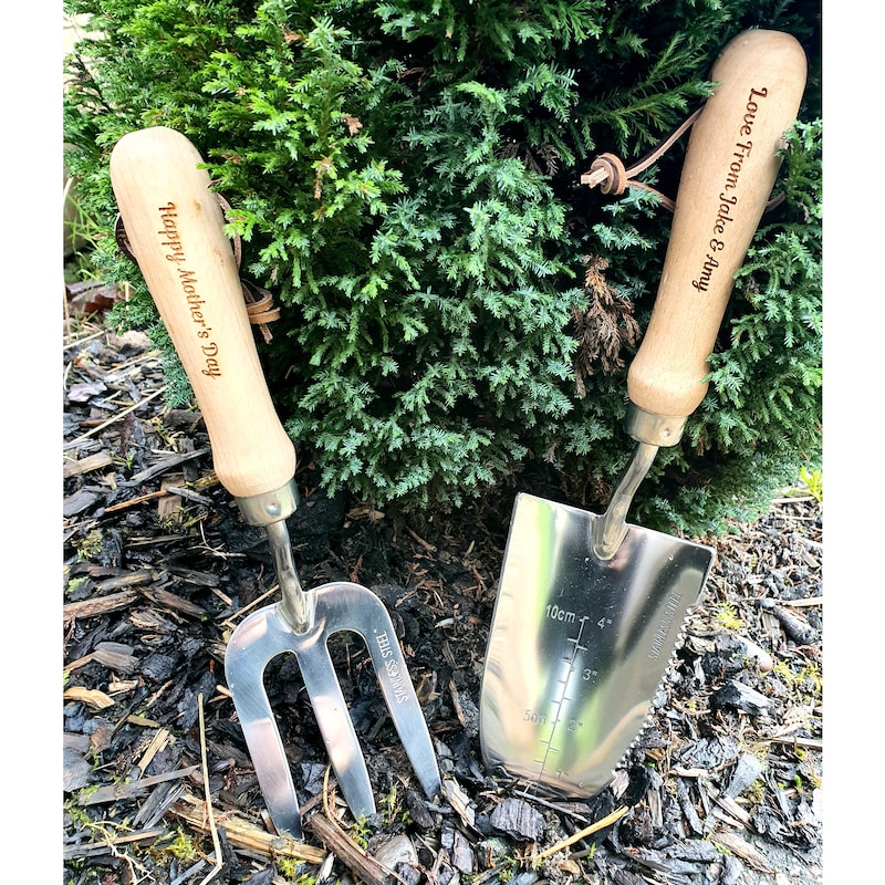 Retirement Gardening Gifts - 60+ Gift Ideas for 2026