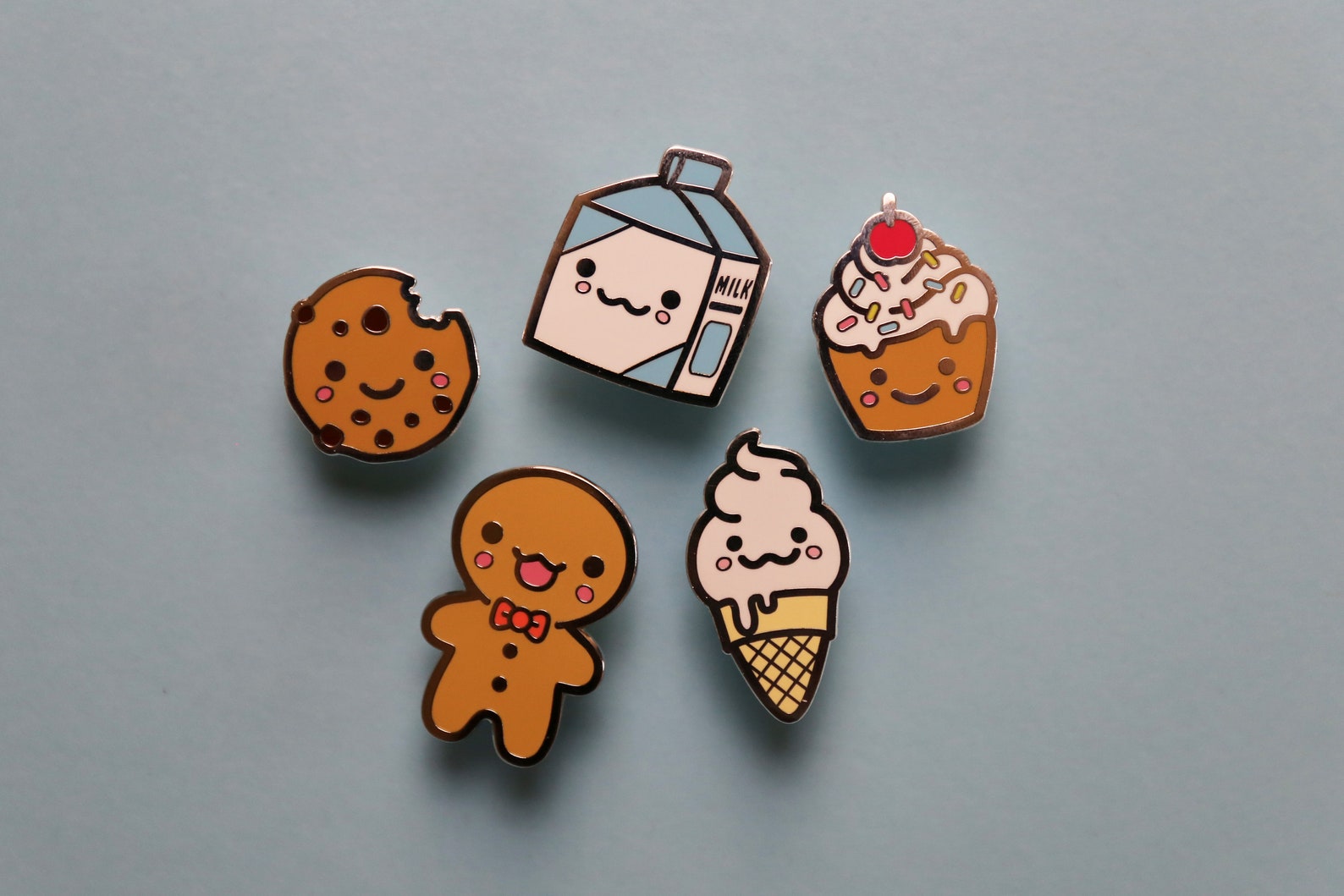 Cupcake Cute Enamel Pin. Food Pins. Cupcake Jewelry / - Etsy