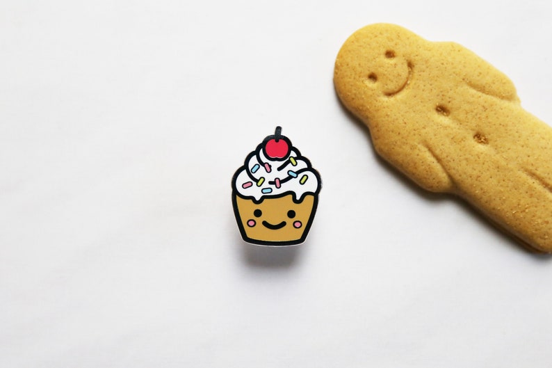 Cupcake Cute Enamel Pin. Food Pins. Cupcake Jewelry / - Etsy