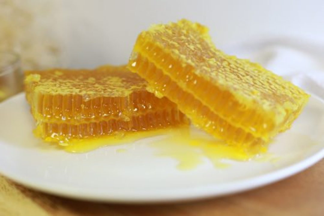 Raw Wildflower Honeycomb: Natural Hand Cut Honey (800g) - Etsy