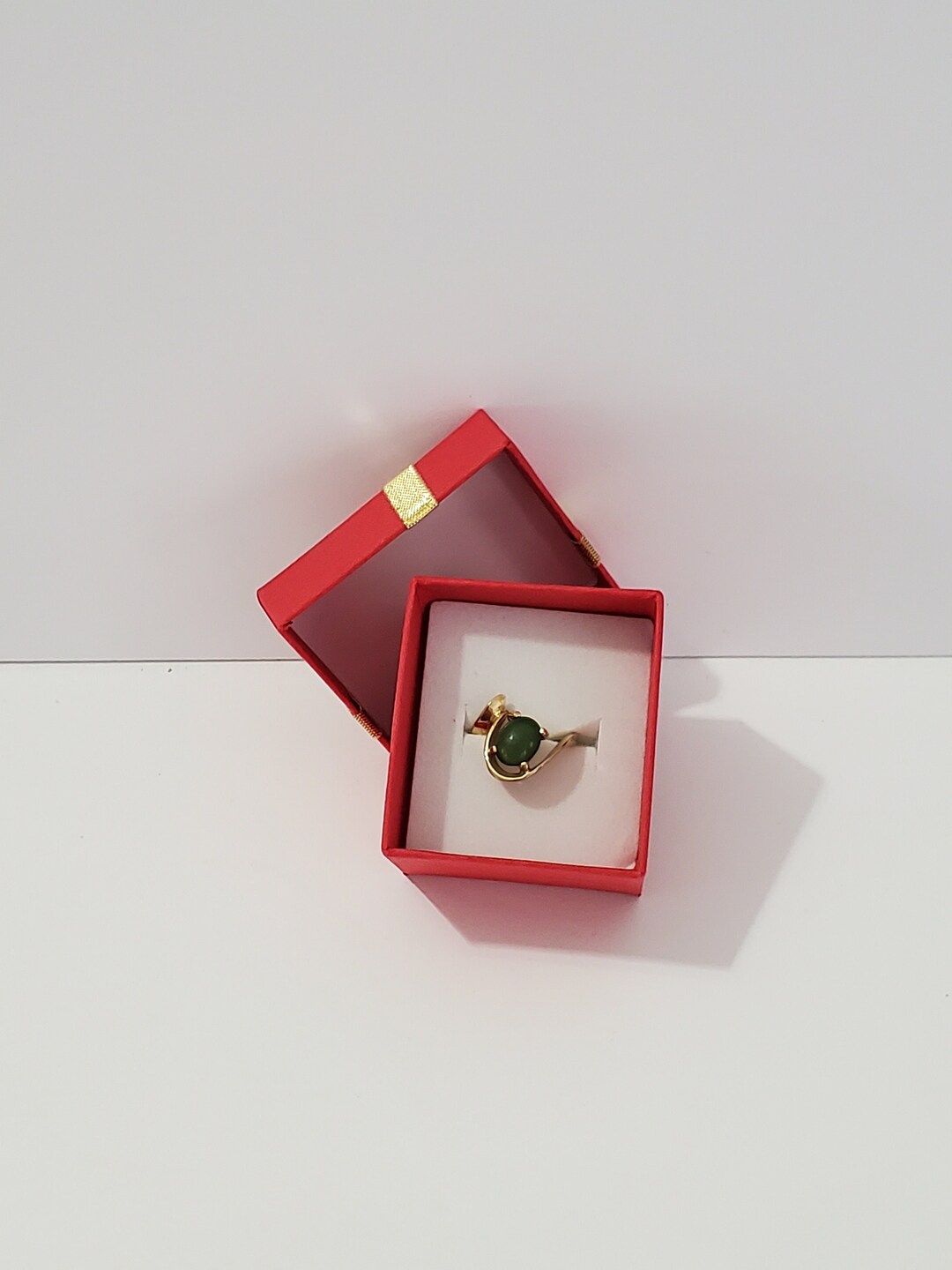 HMS Crown Stamp 18KT HGE Gold Tone Green Oval Glass Vintage Ring Size 5 ...