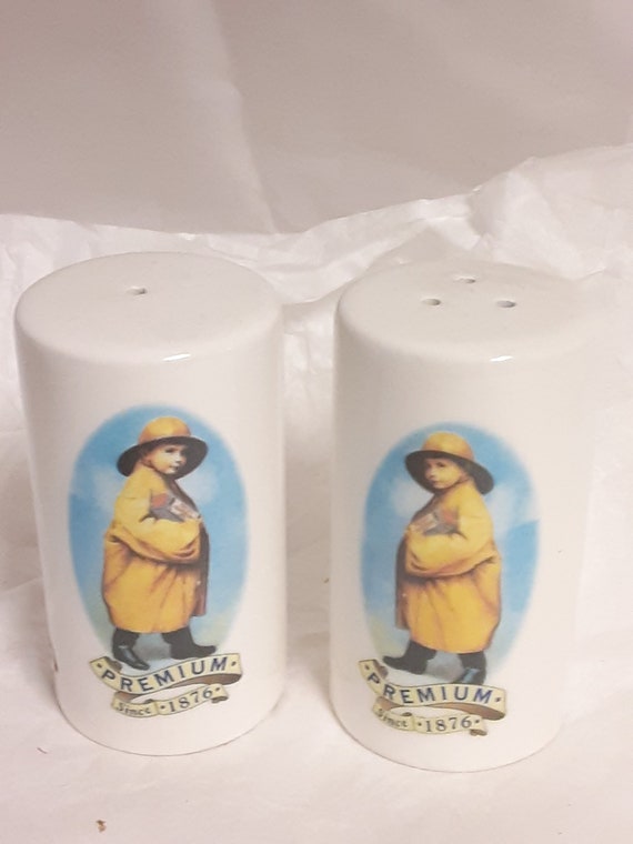 Morton Mini Salt And Pepper Shakers / This looks slightly used, but ... Morton Mini Salt And Pepper Shakers / This looks slightly used, but ...