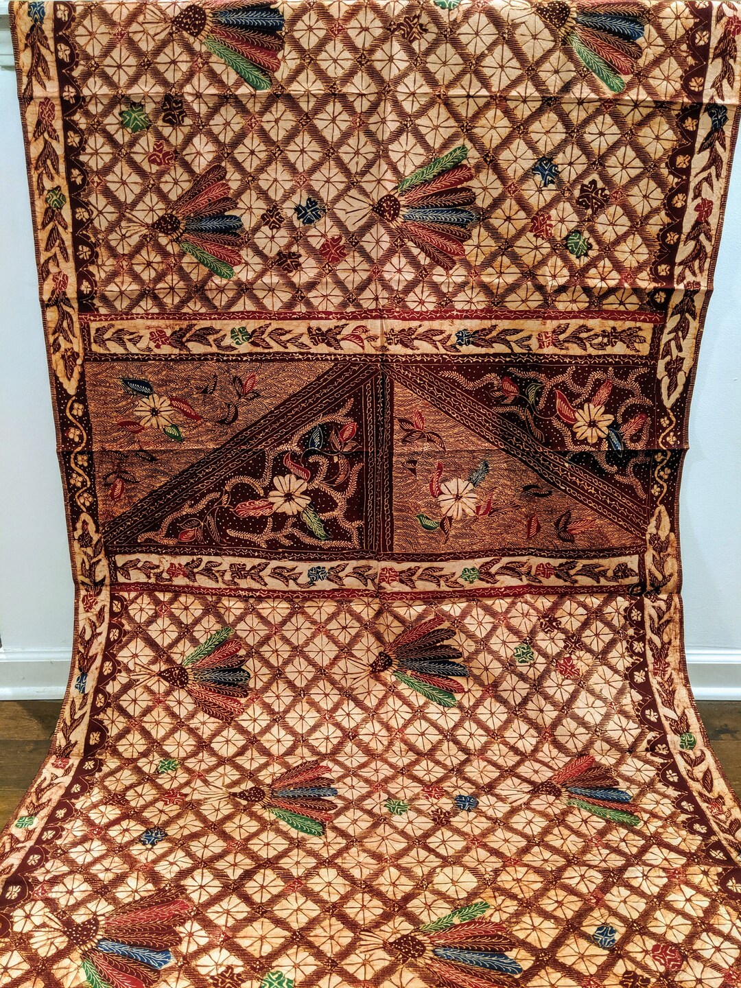Hand Drawn Indonesian Batik With Fan Feather Design, Made in Indonesia ...