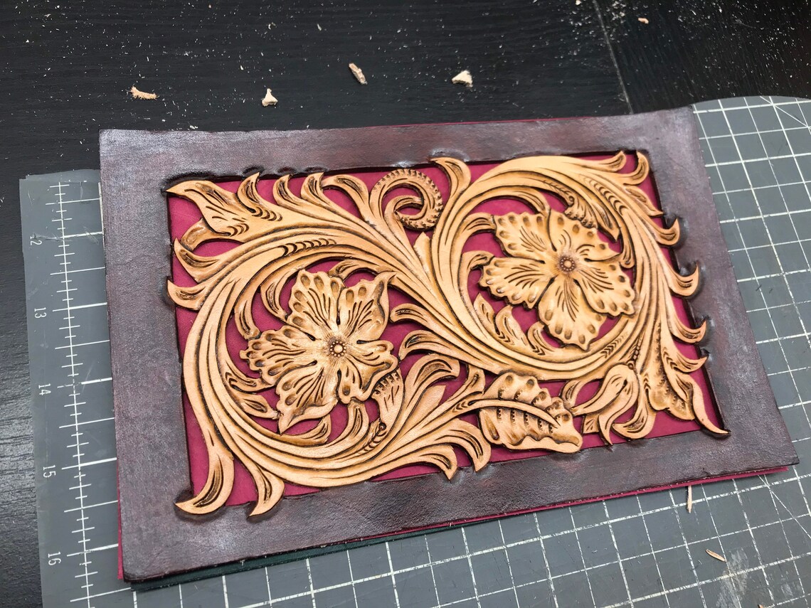 Cuir outillé à la main cuir filigrane portefeuille central - Etsy France
