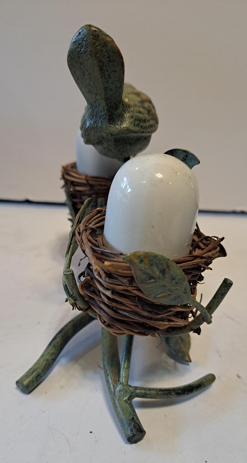 Vintage Bird on Nest Egg Salt and Pepper Shakers Kitschy Kitsch Kitchen ...