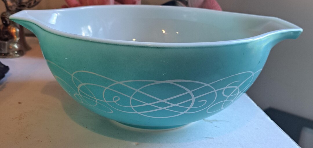 Vintage Pyrex Turquoise Aqua Blue Mixing Nesting Bowl Scroll Cinderella ...