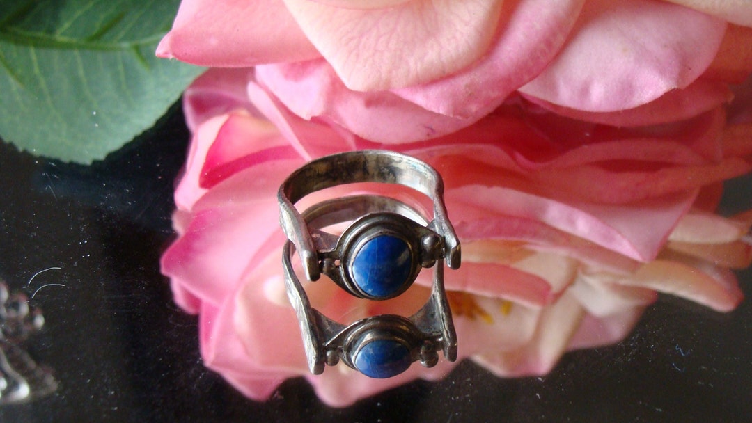 Vintage Sterling Silver Middle East Ring, Hand Hammered Ring With Lapiz ...