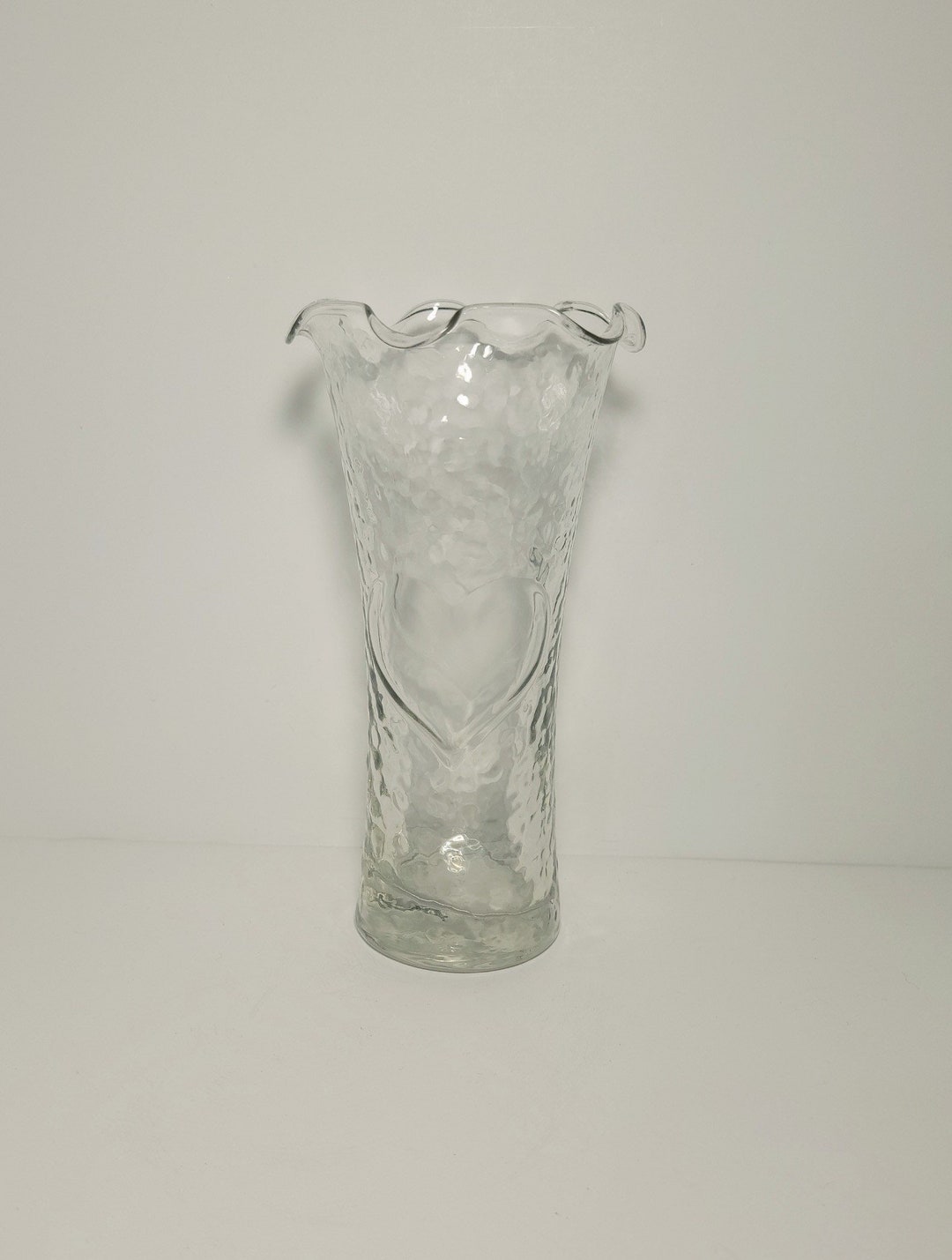 Vintage Anchor Hocking Vase/ Ruffle Edge Vase/valentines Day - Etsy