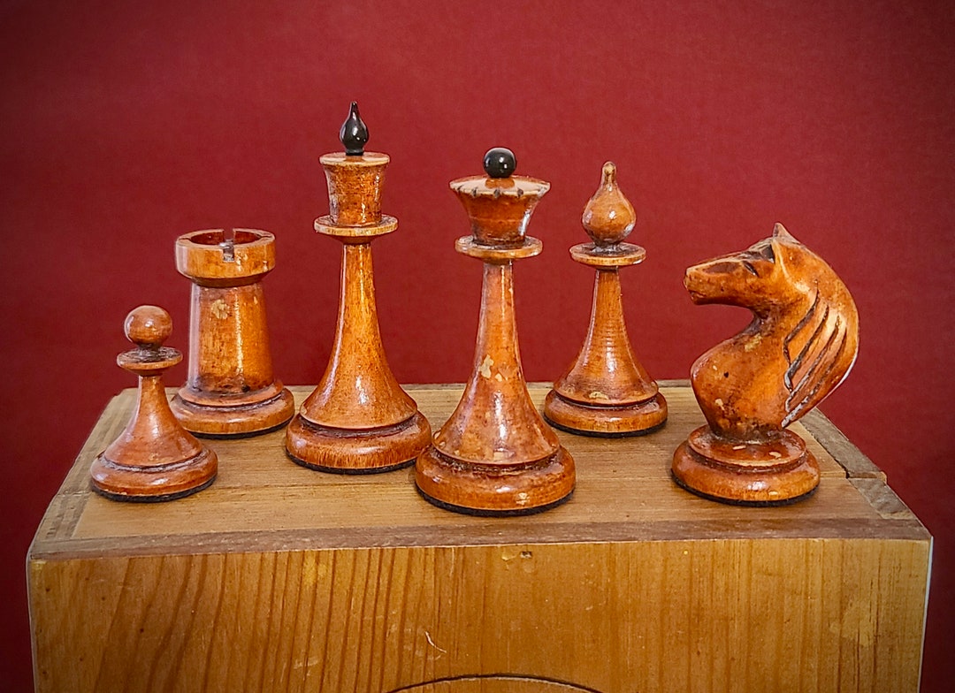 Mordor (field of Shadows); Classic Mordovian Gulag Chessmen With Hand ...