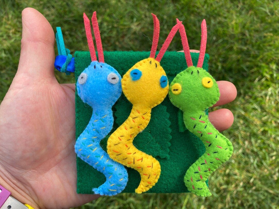 Mini Felt Snakes 3 Snakes and Sleeping Bag Colorful Snakes - Etsy