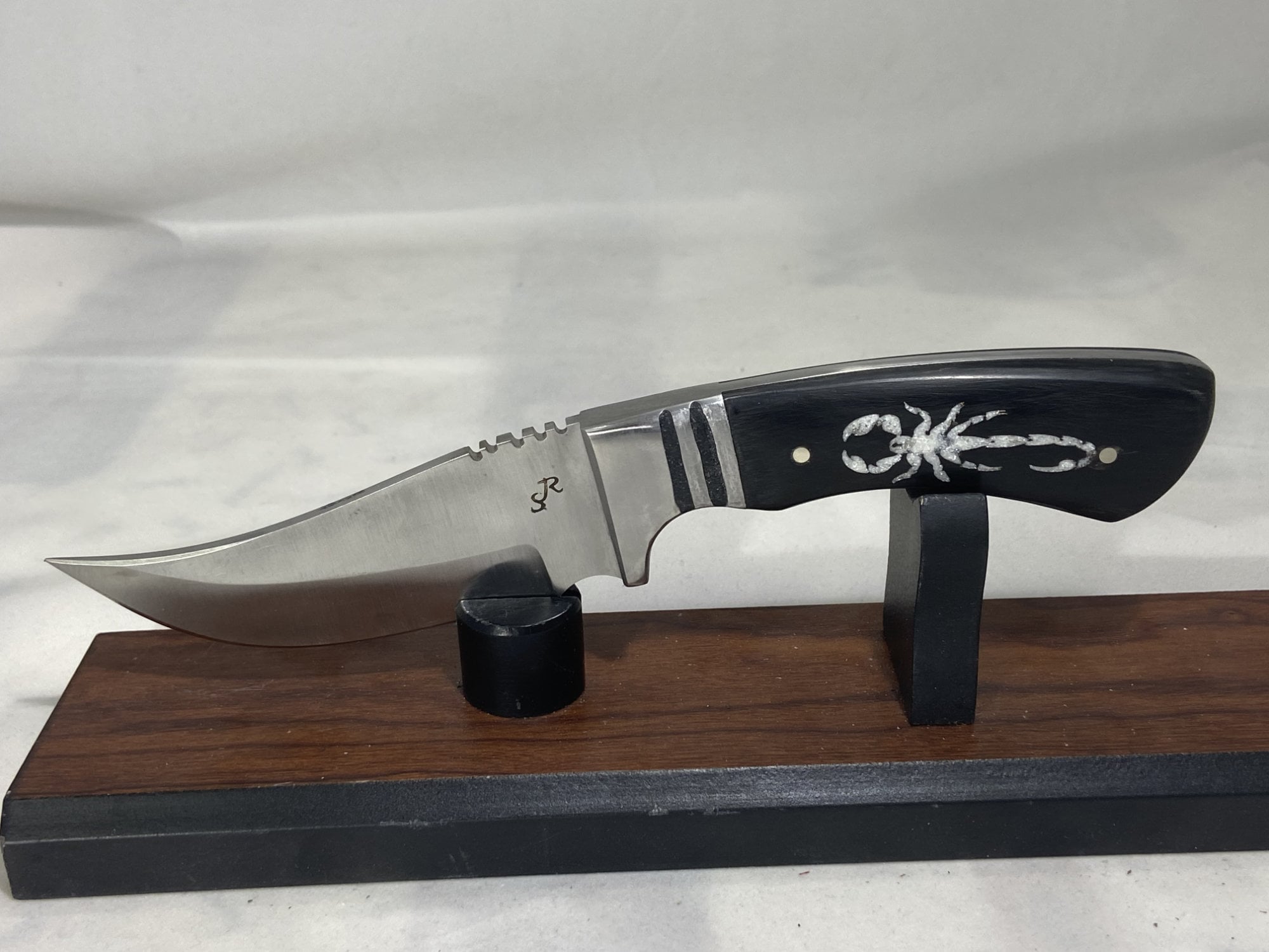 Custom Fixed Blade Hunting Knife With Custom Black Water Buffalo Horn ...