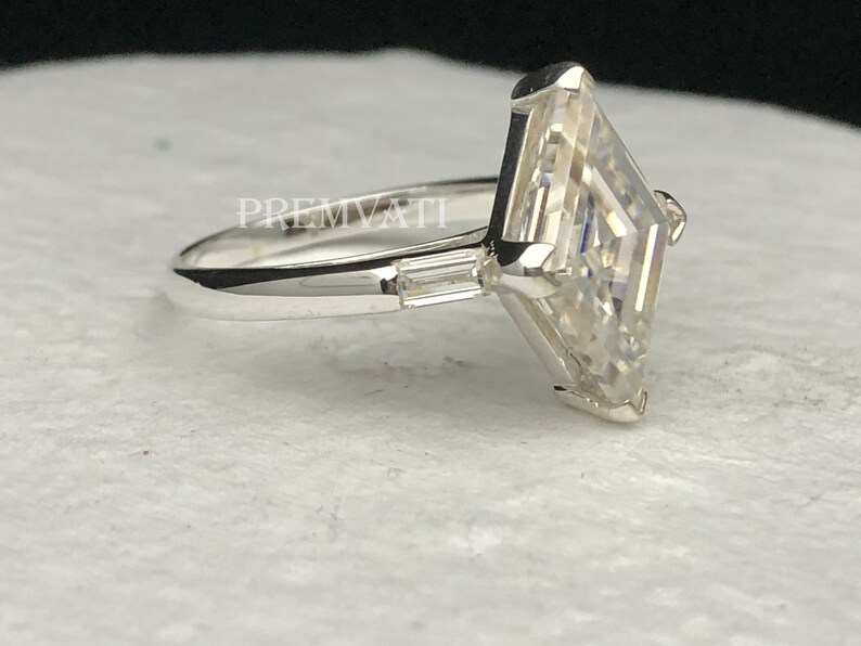 Antique Engagement Ring for Her Classic Lozenge Cut - Etsy