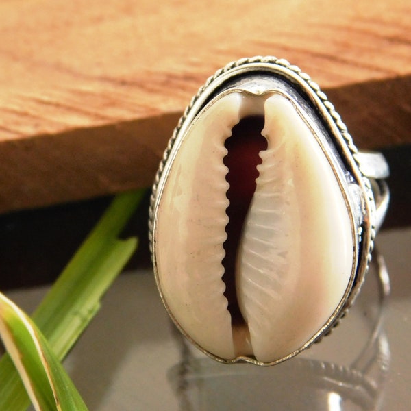 Cowrie Shell Ring - Etsy