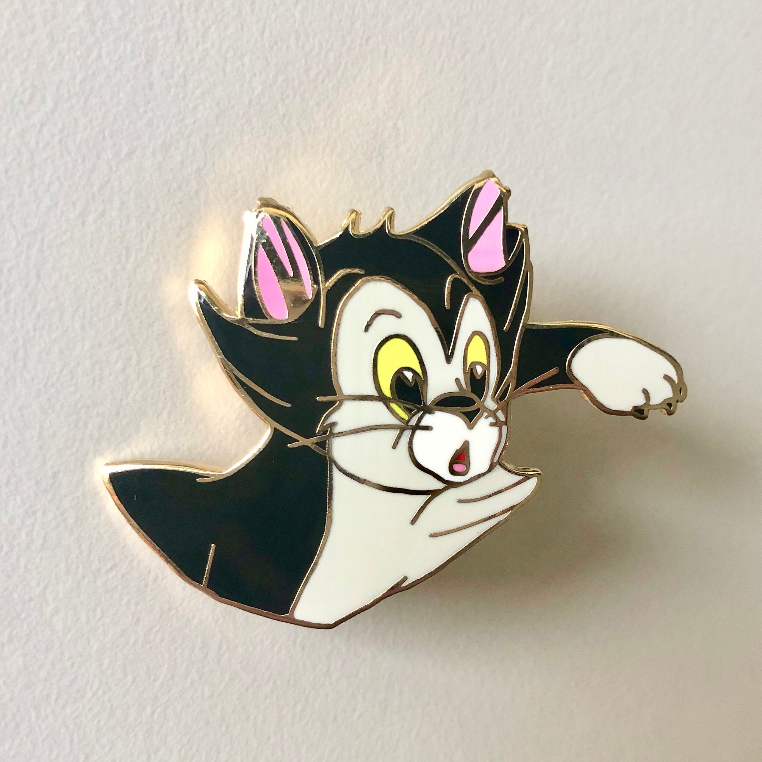 Figaro Fantasy Pin - Scaredy Cat Series - Disney Fantasy Pin - Cat ...