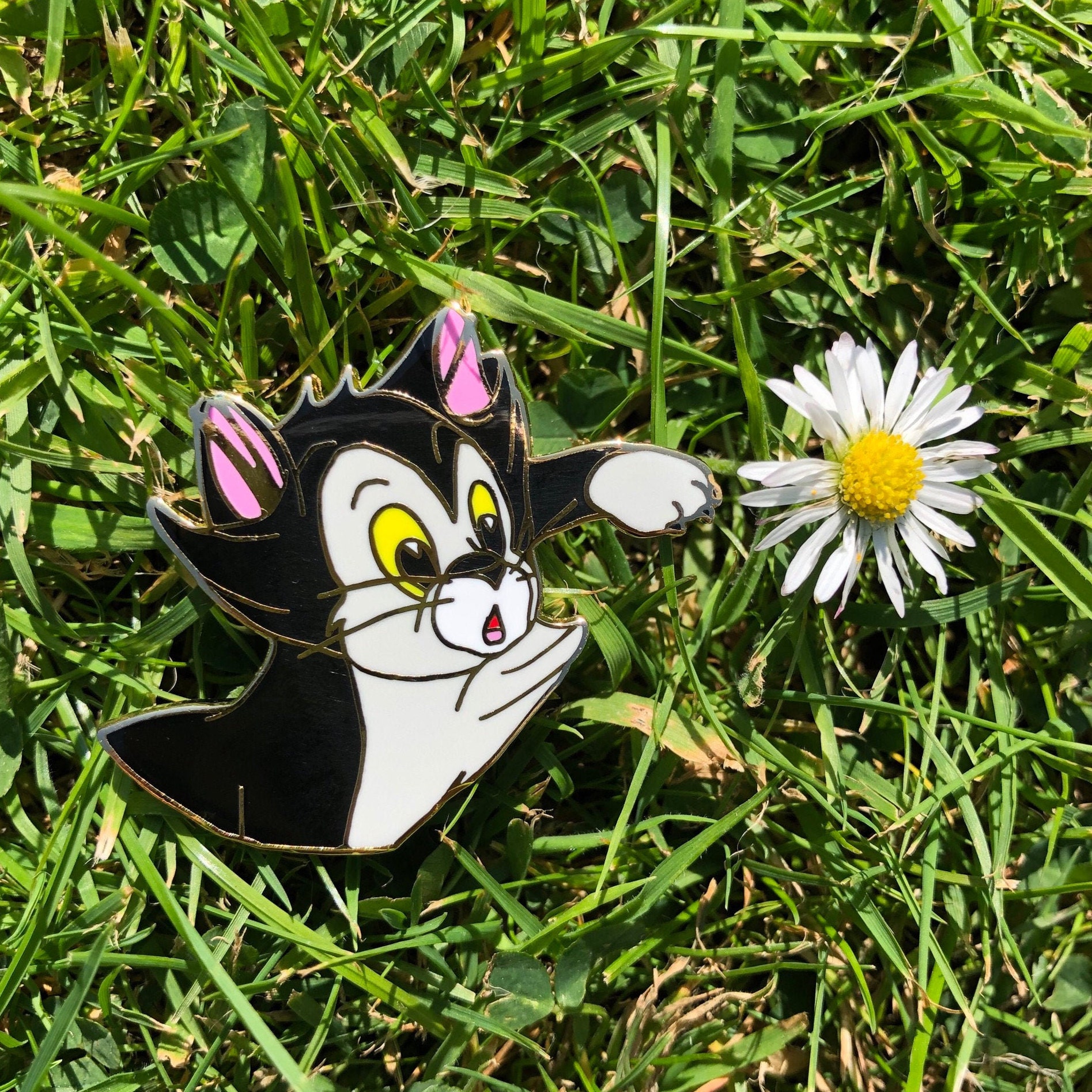 Figaro Fantasy Pin - Scaredy Cat Series - Disney Fantasy Pin - Cat ...