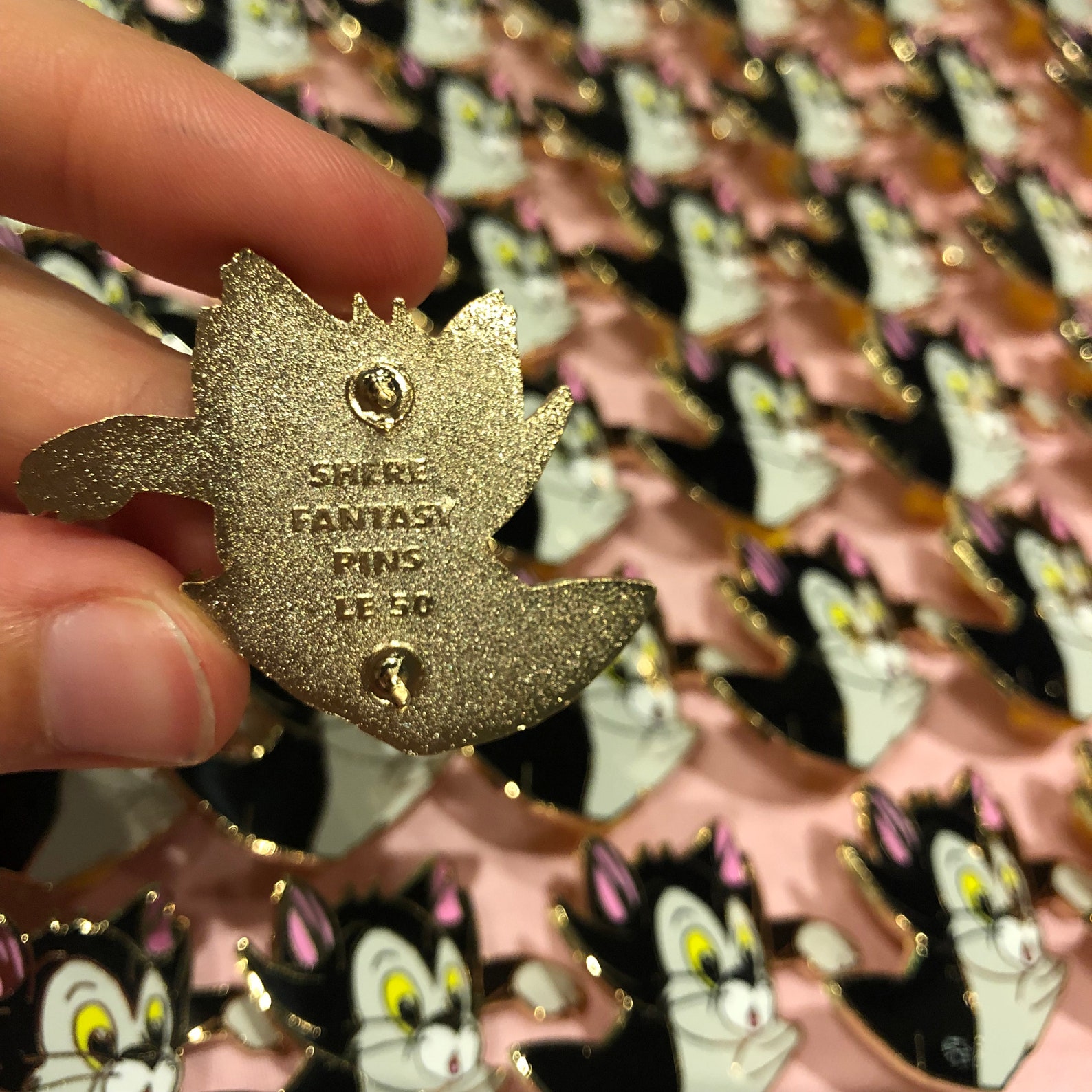 Figaro Fantasy Pin - Scaredy Cat Series - Disney Fantasy Pin - Cat ...