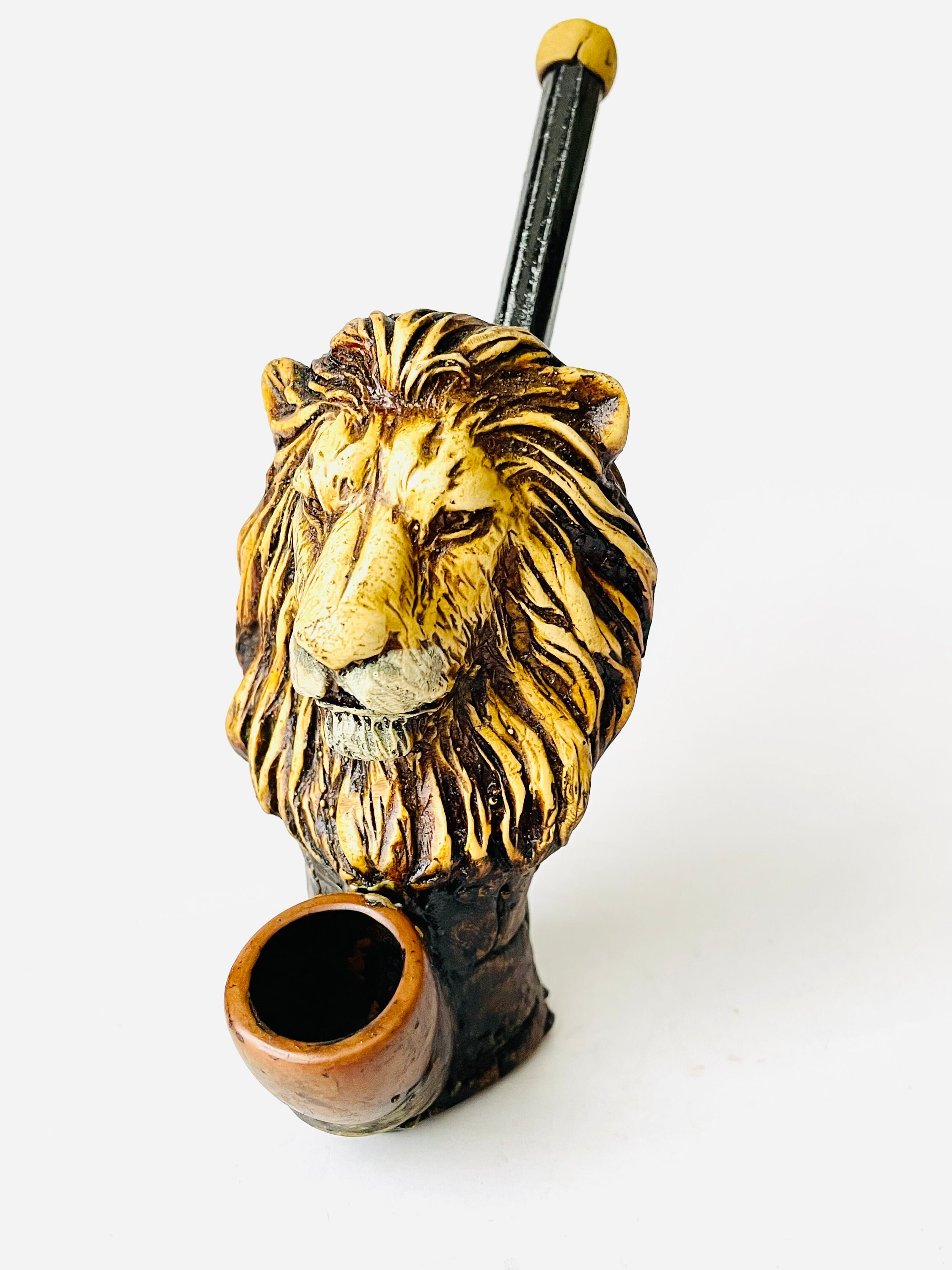 Lion Weed Pipes
