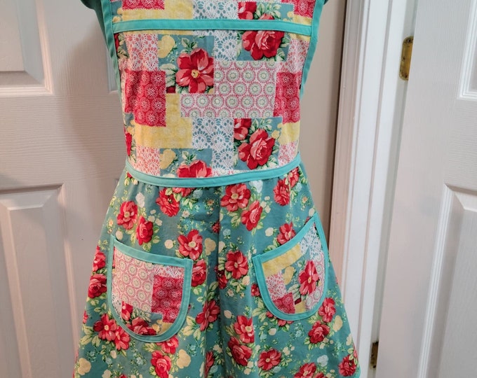 Vintage Style Apron With Two Different Pioneer Woman Floral Fabrics ...