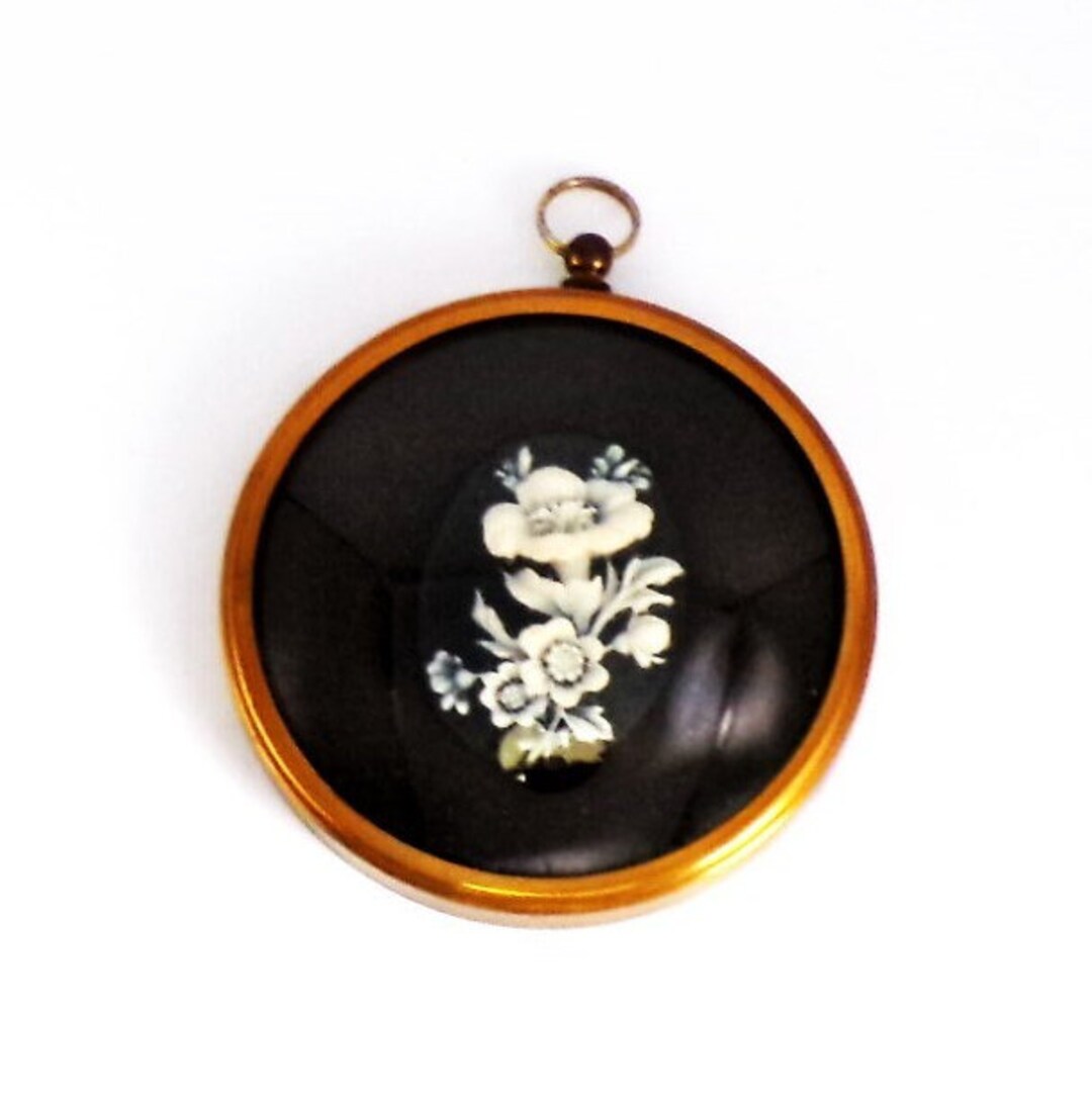 Peter Bates Miniature Wall Plaque- Flowers in Cameo- Made in England - Etsy