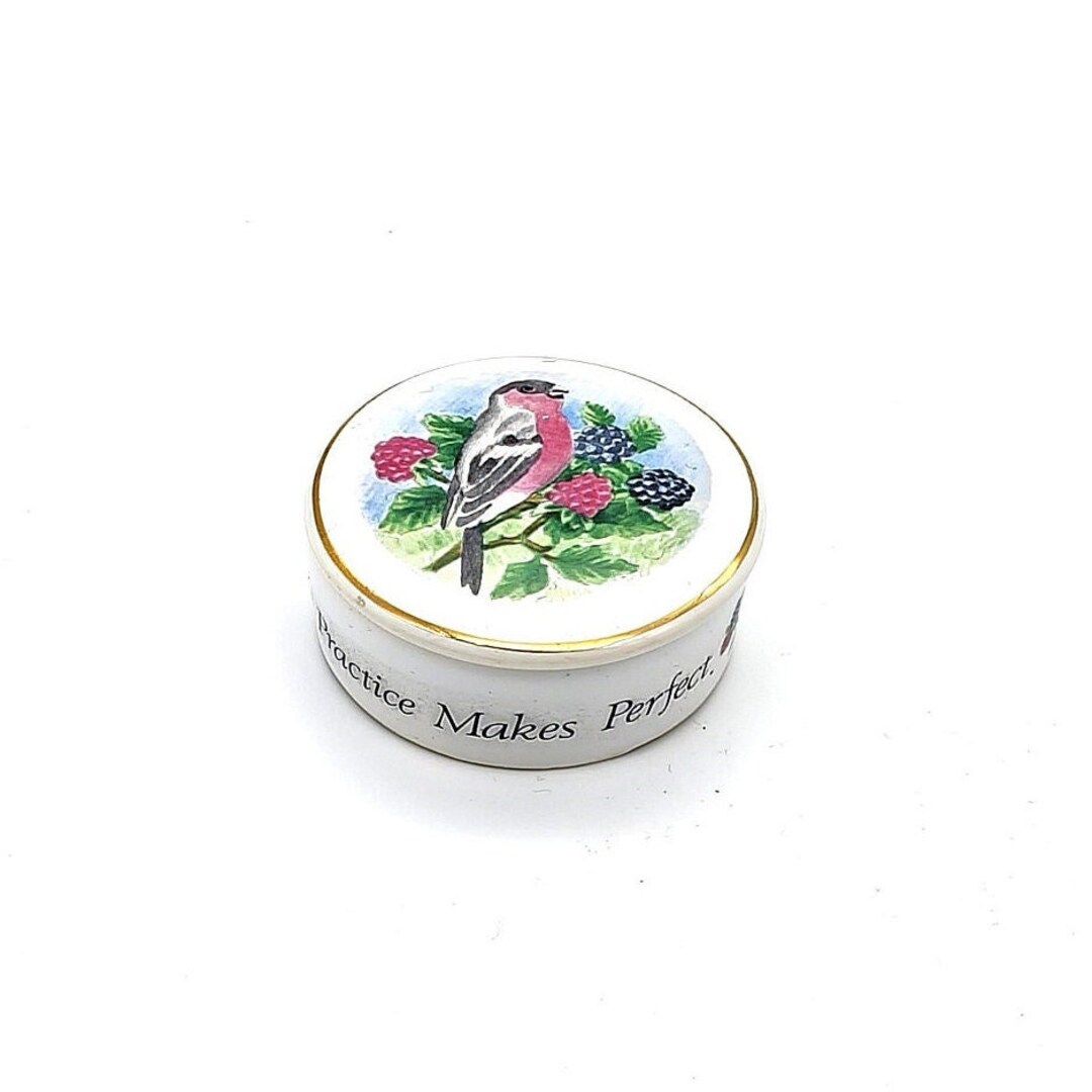 Bullfinch Blackberry Ceramic Trinket Pot – Royal Duchy Pottery - Etsy UK