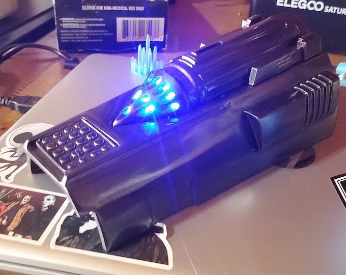 Mandalorian Gauntlet Display Radar Scanner Mandoputer Graphic White ...