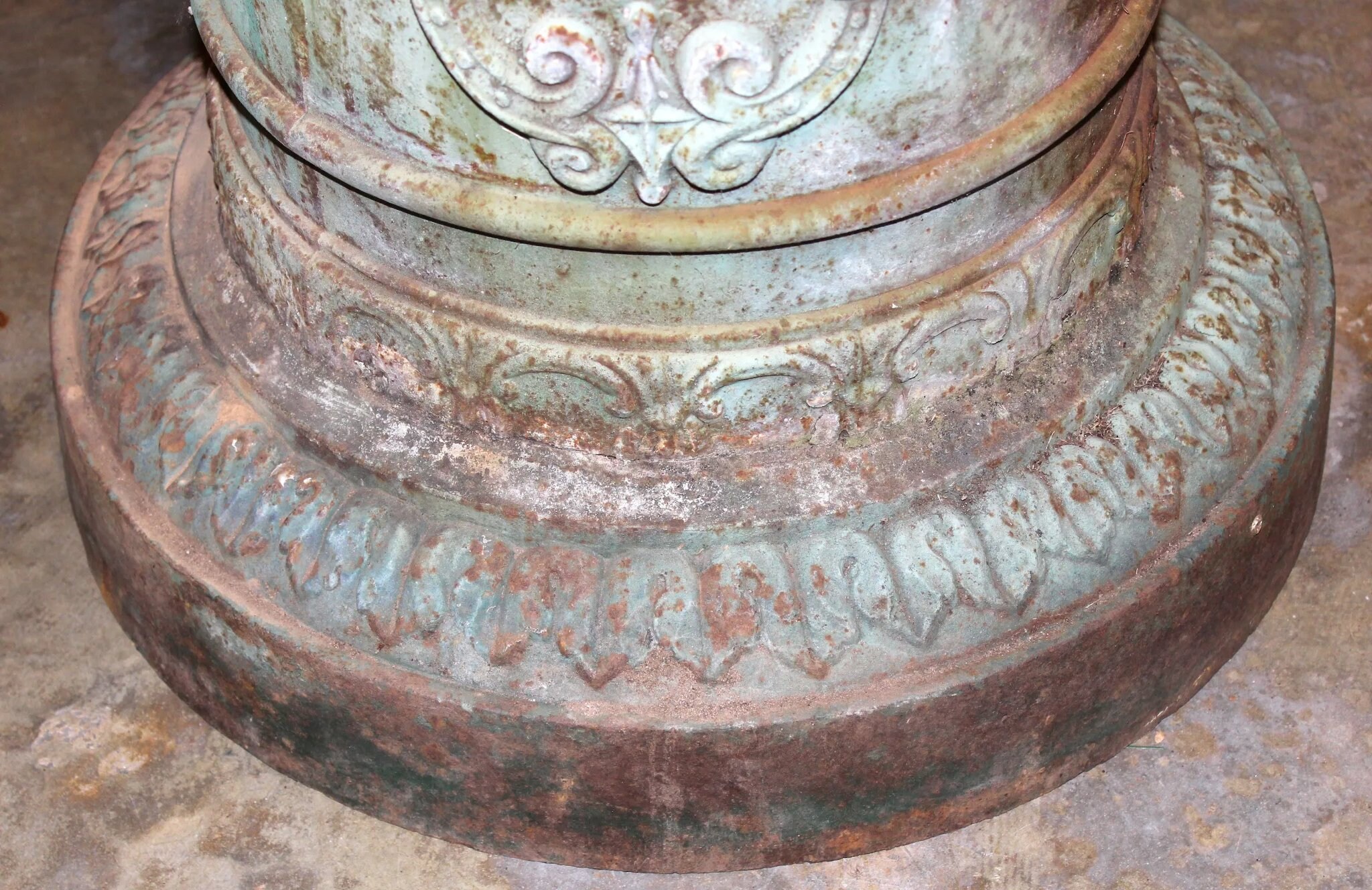 Fine Cast Iron ***SOLD*** Garden Urn With Cherub & Cornucopia Handles ...