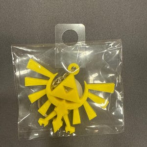 Hyrule Emblem Keychain - Etsy