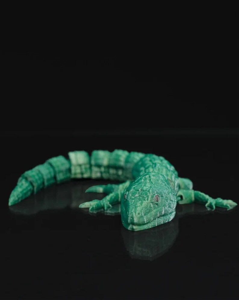 Realistic Articulated Lizard Model Intricately Printed in 3D - Etsy