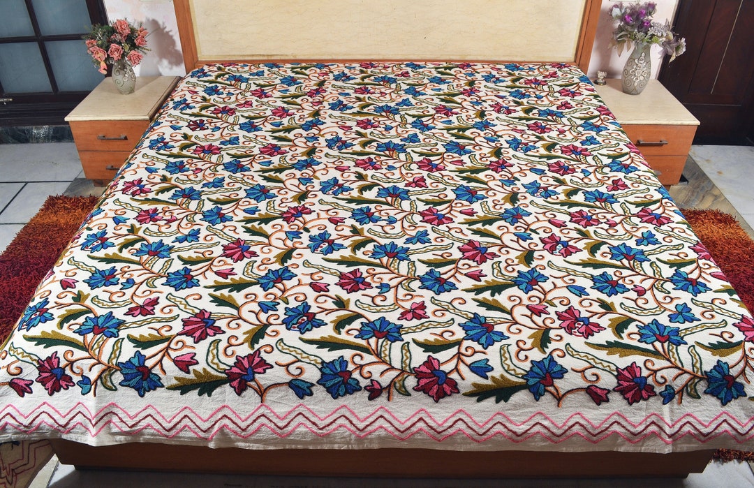 Hand Embroidered WHITE 100% Cotton Bedspread. Kingsize Handmade Kashmir ...