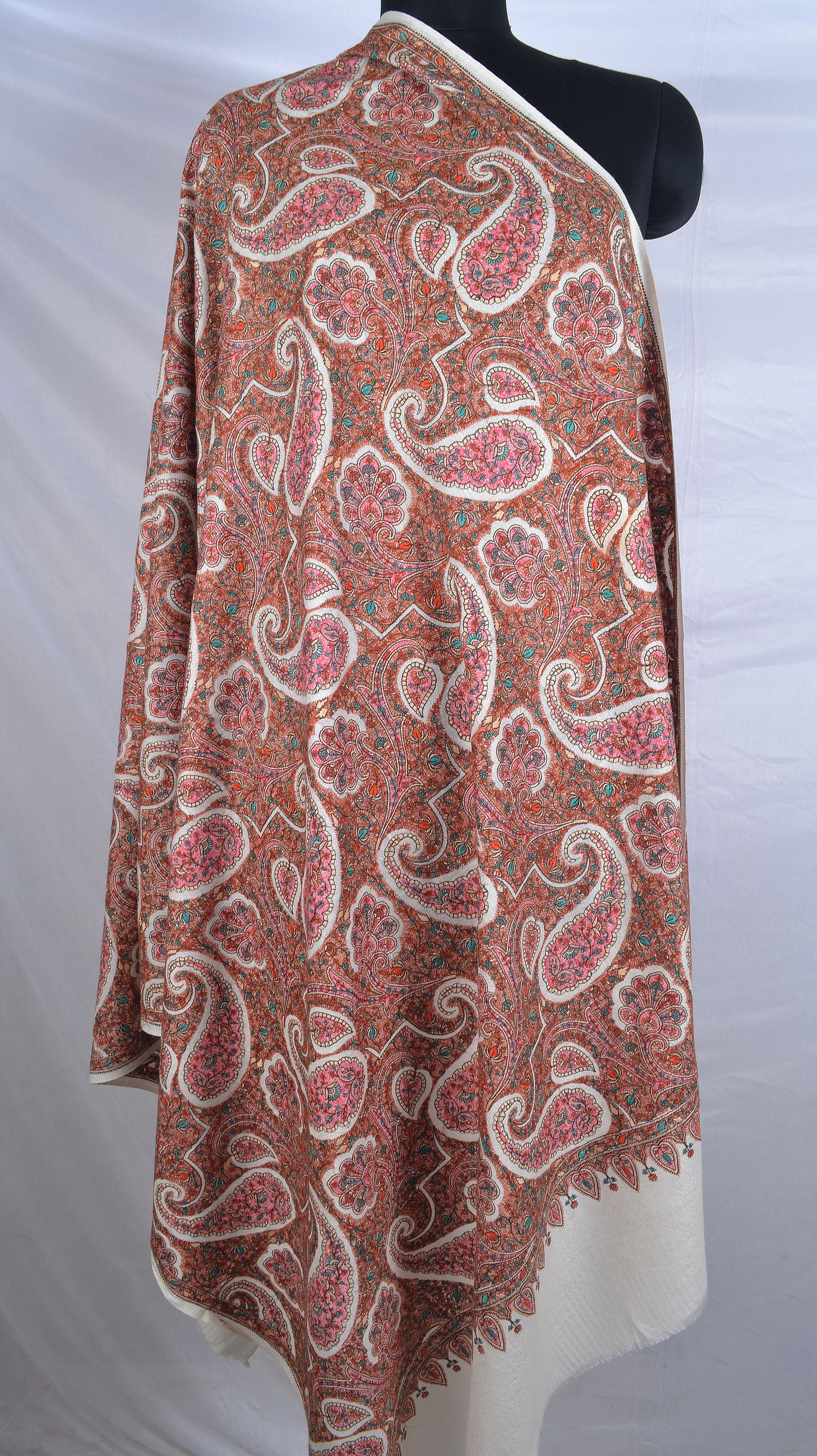 Off-white Wedding Shawl. Exquisite Paisley Embroidered Pashmina ...