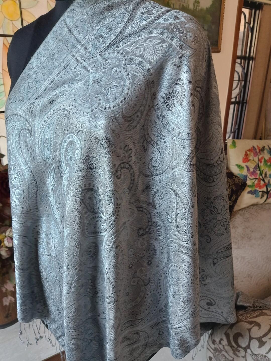 Handmade Cool Silver Gray Jacquard Stole. Lightweight 100% Silk Scarf ...