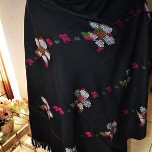 Off White Traditional Kullu Shawl. Large Soft 100% Wool Handloom Shawls ...
