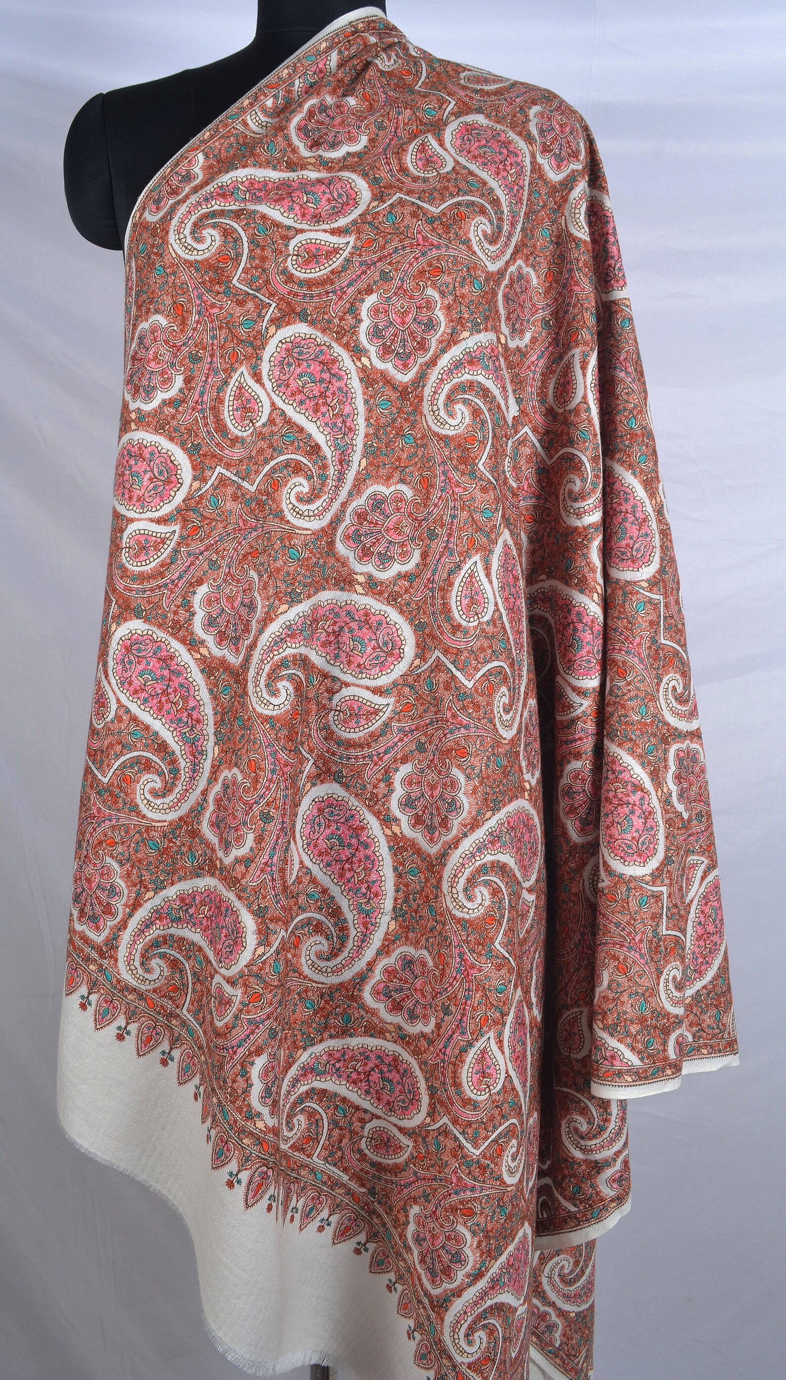 Off-white Wedding Shawl. Exquisite Paisley Embroidered Pashmina ...