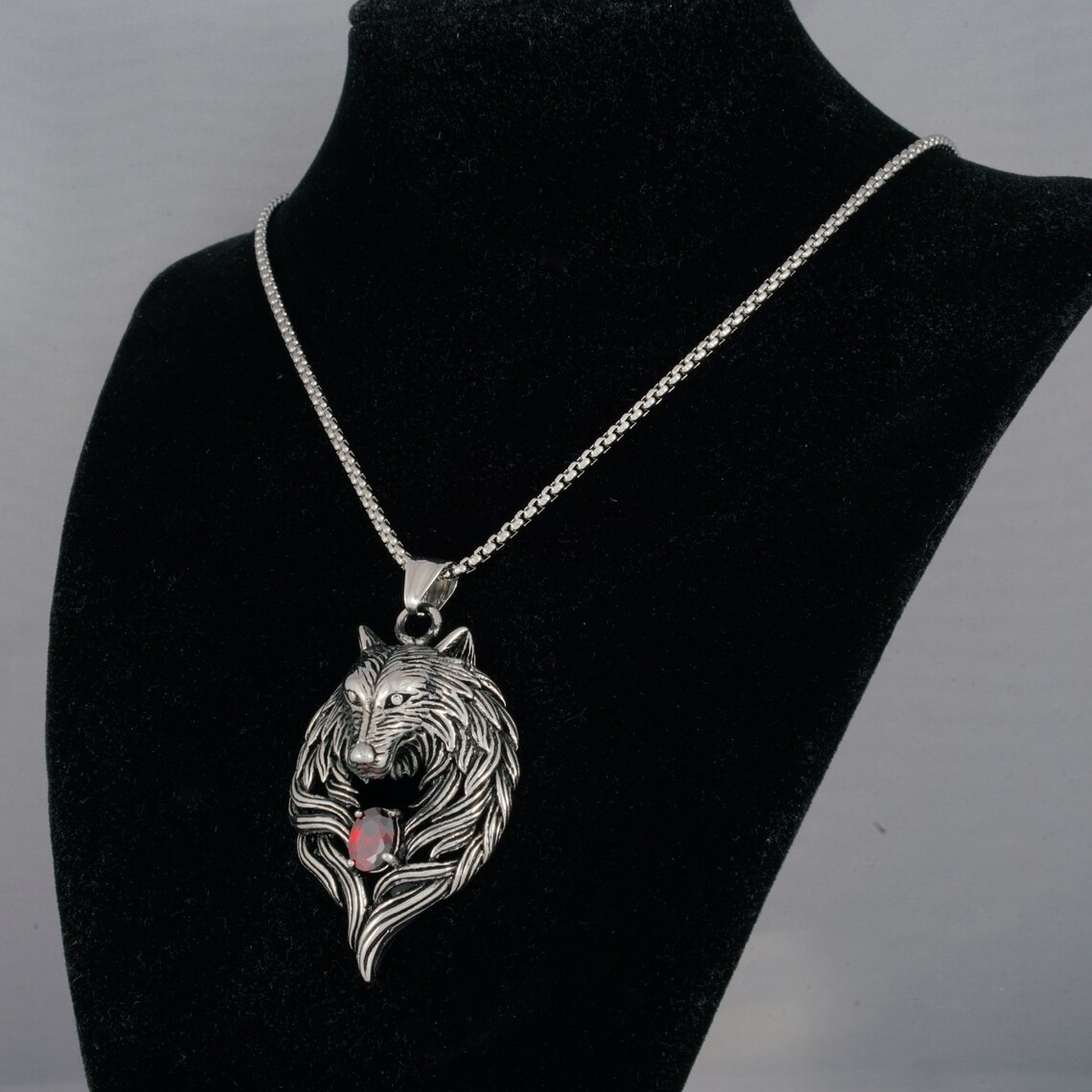 Collar cabeza de lobo - Etsy España