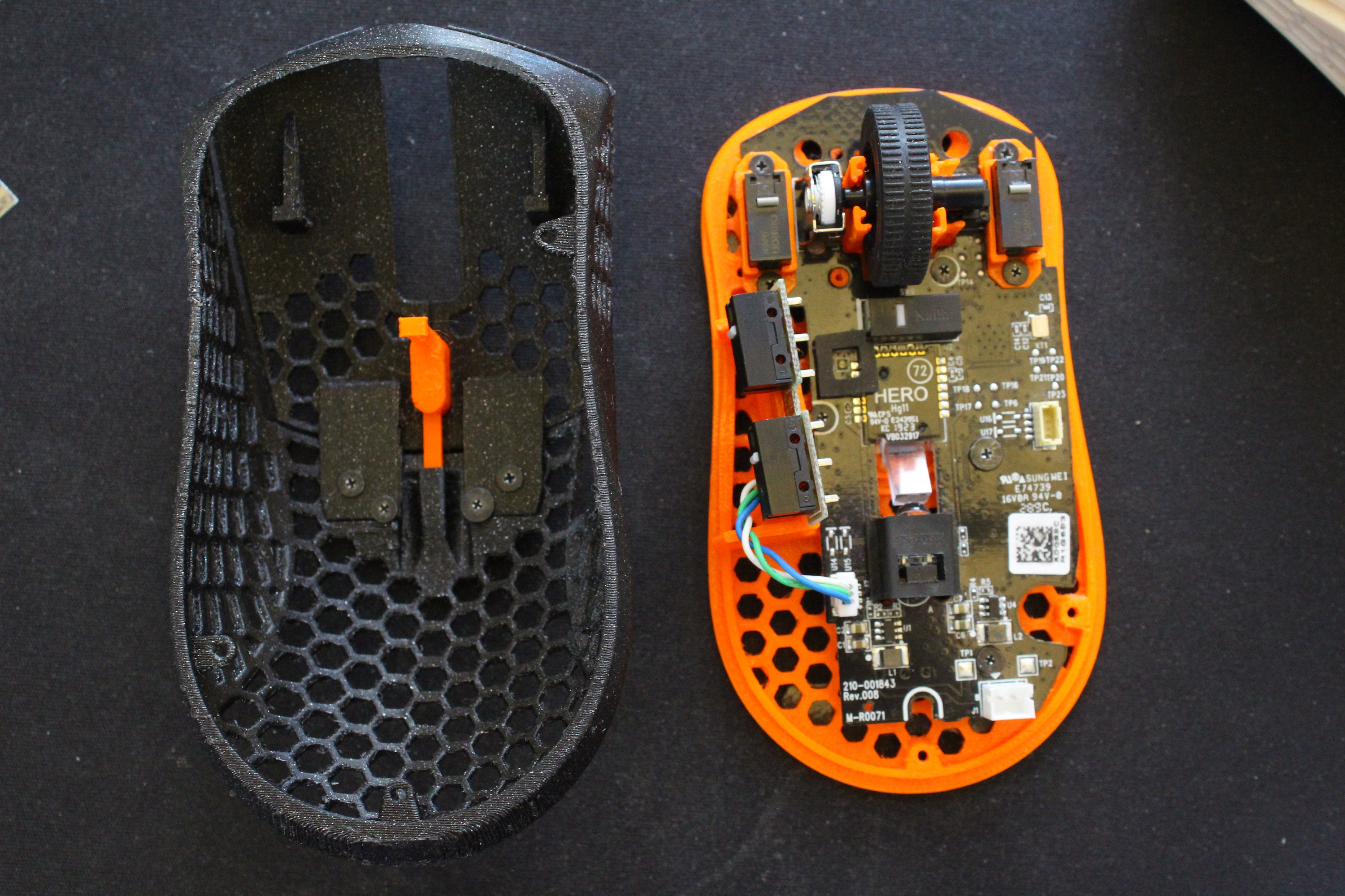 Finally finished my G305 Ultralight mod featuring a AAA magnetically ...