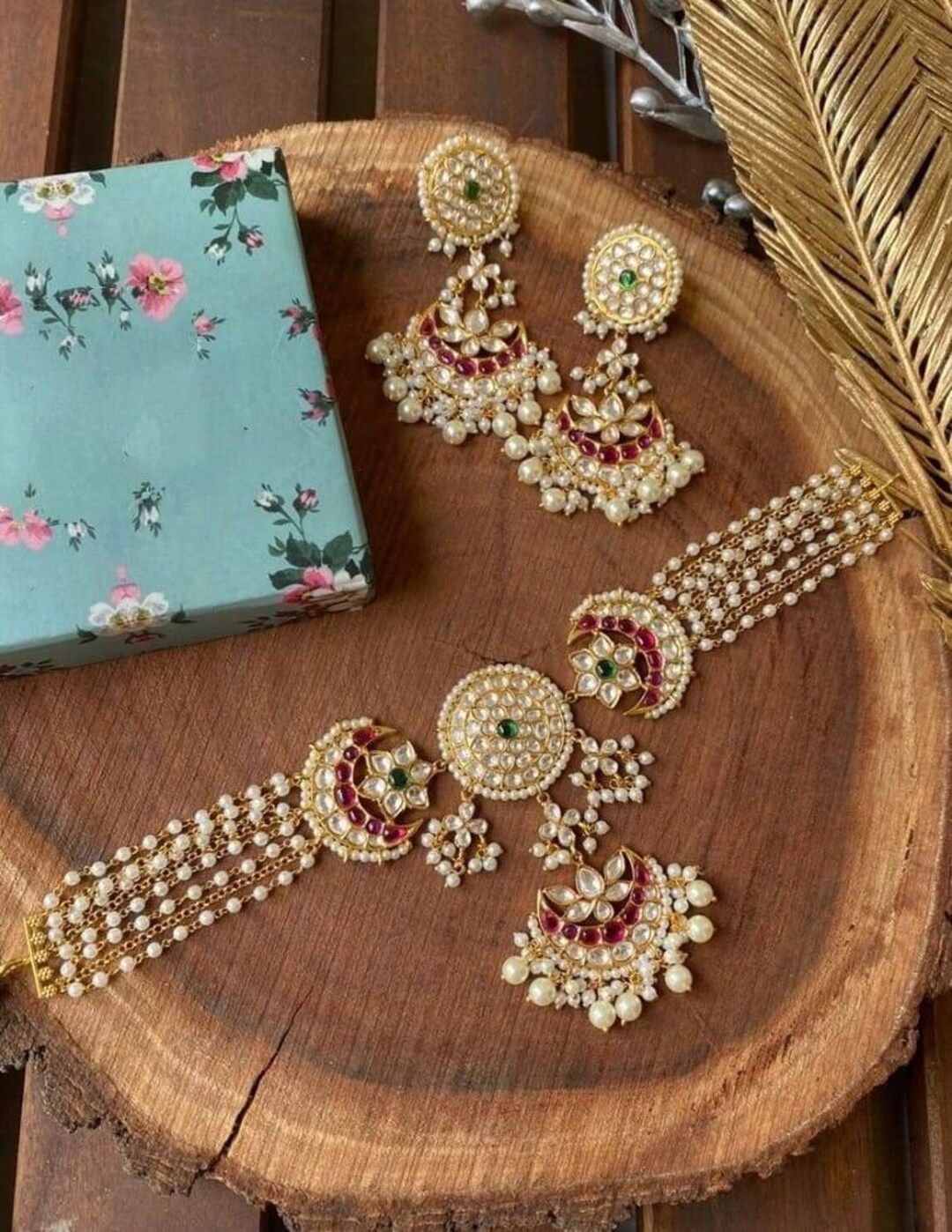 High Quality Ruby Red Emerald Green Pearl Choker Necklace Set With ...
